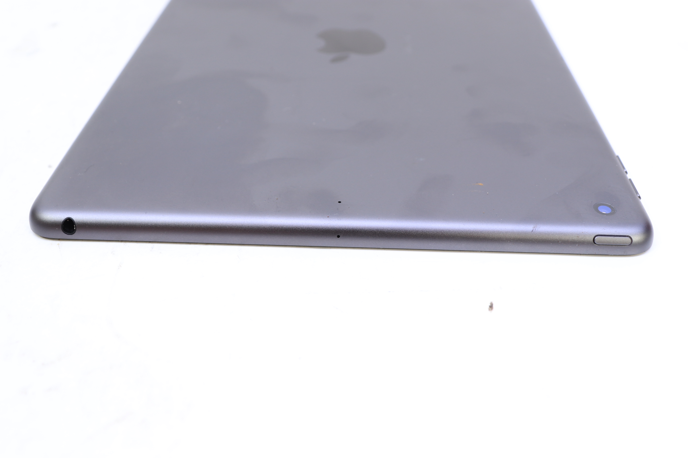 Apple iPad MK2K3LL/A A2602 10.2" 9th Gen (Wi-Fi Only) 64GB Storage Tablet