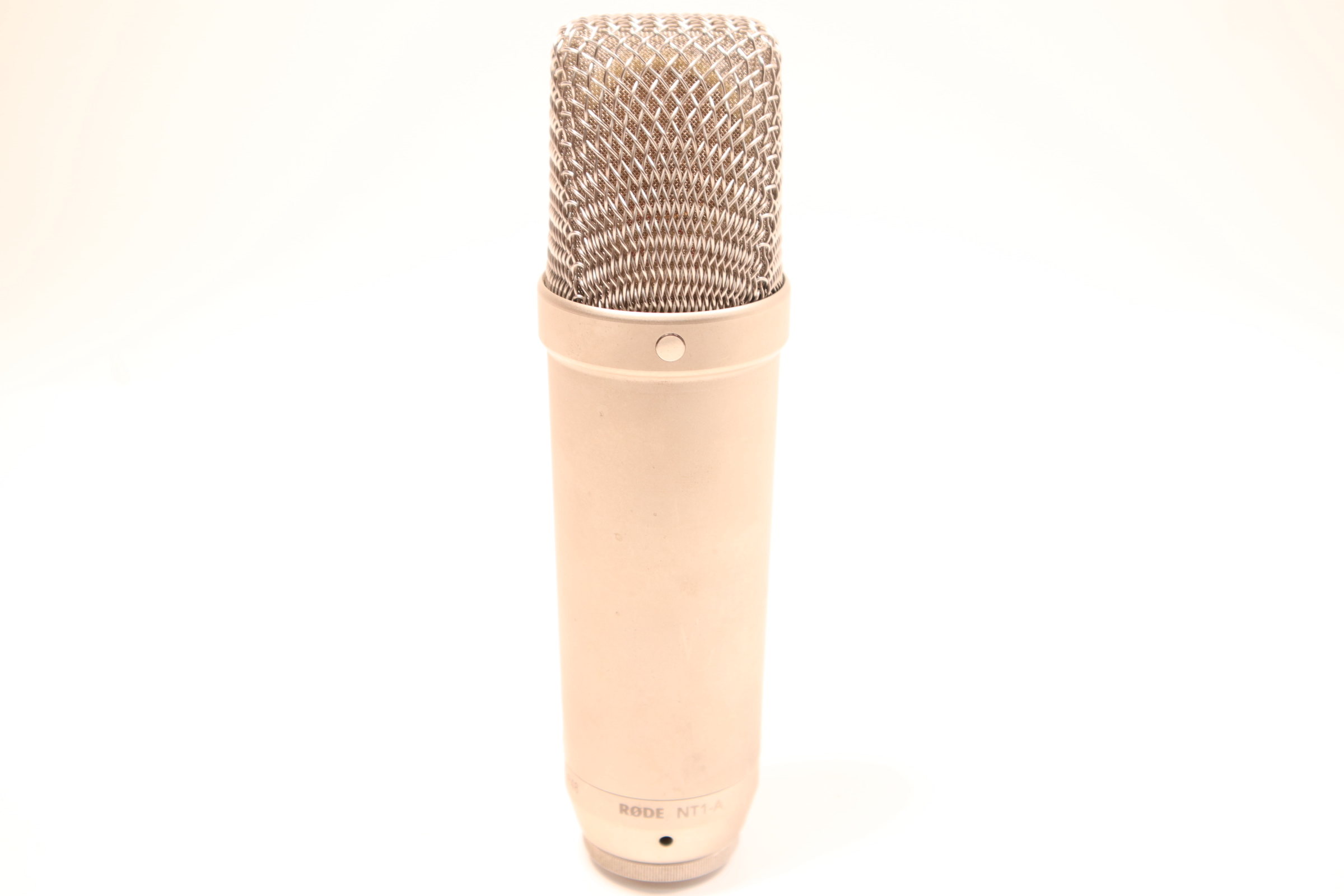 Rode NT1-A Wired XLR Large- Diaphragm Condenser Microphone Cardioid Pattern