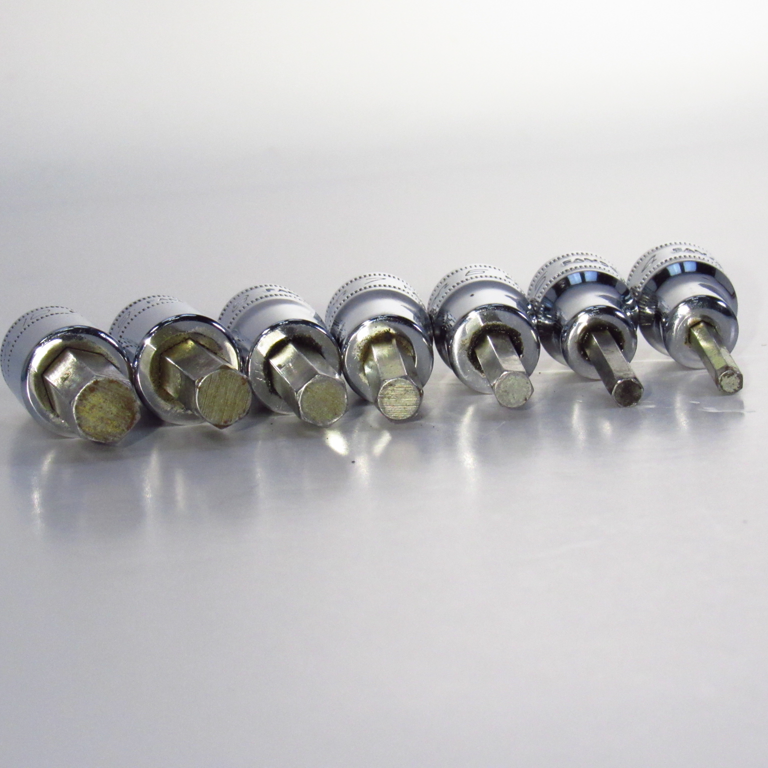 Snap-on Tools 207EFAMY 7-Piece 3/8'' Drive Metric 4-10mm Hex Bit Socket Set