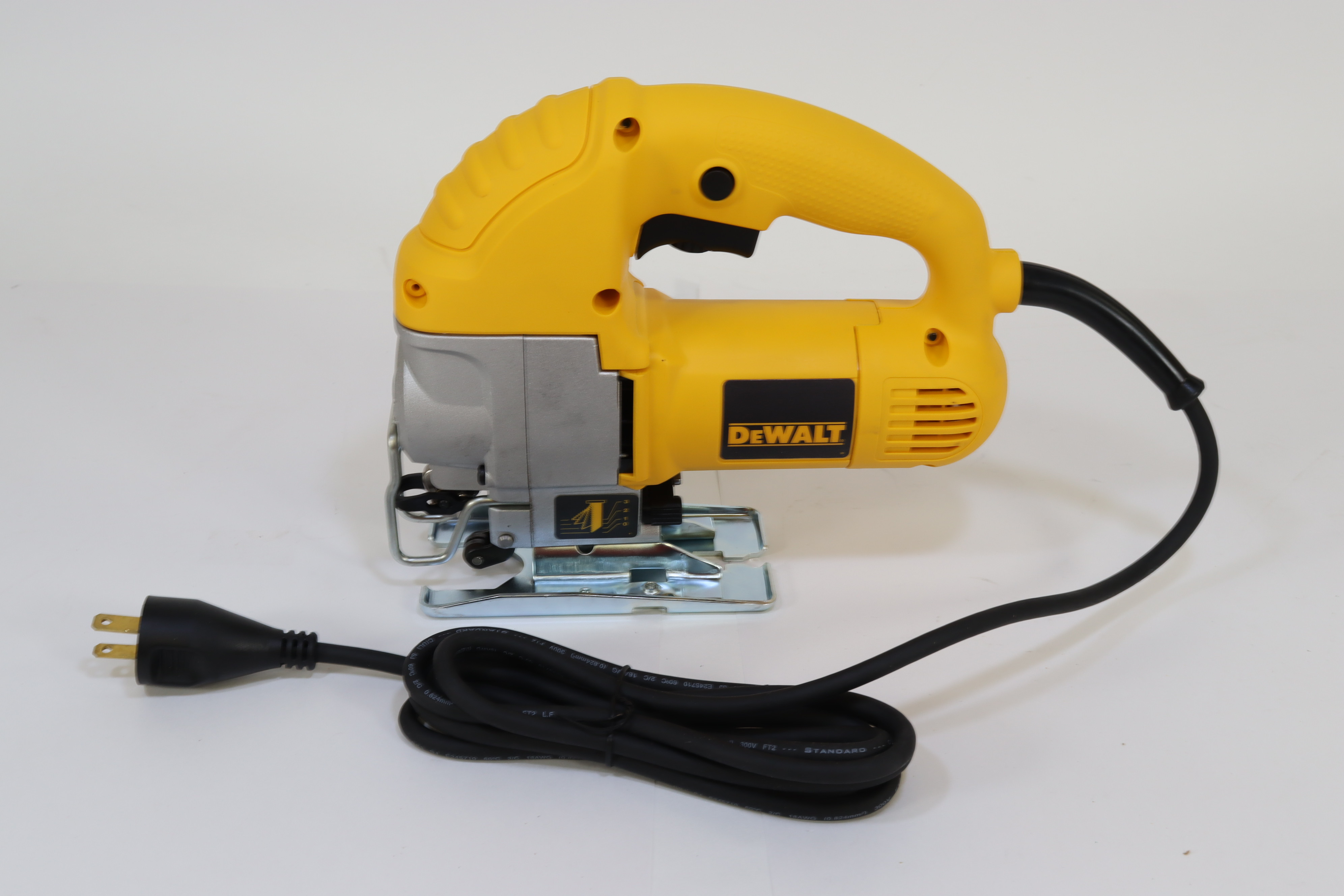 DeWalt DW317K 120V 5.5 Amp Corded Electric Variable Speed Jig Saw
