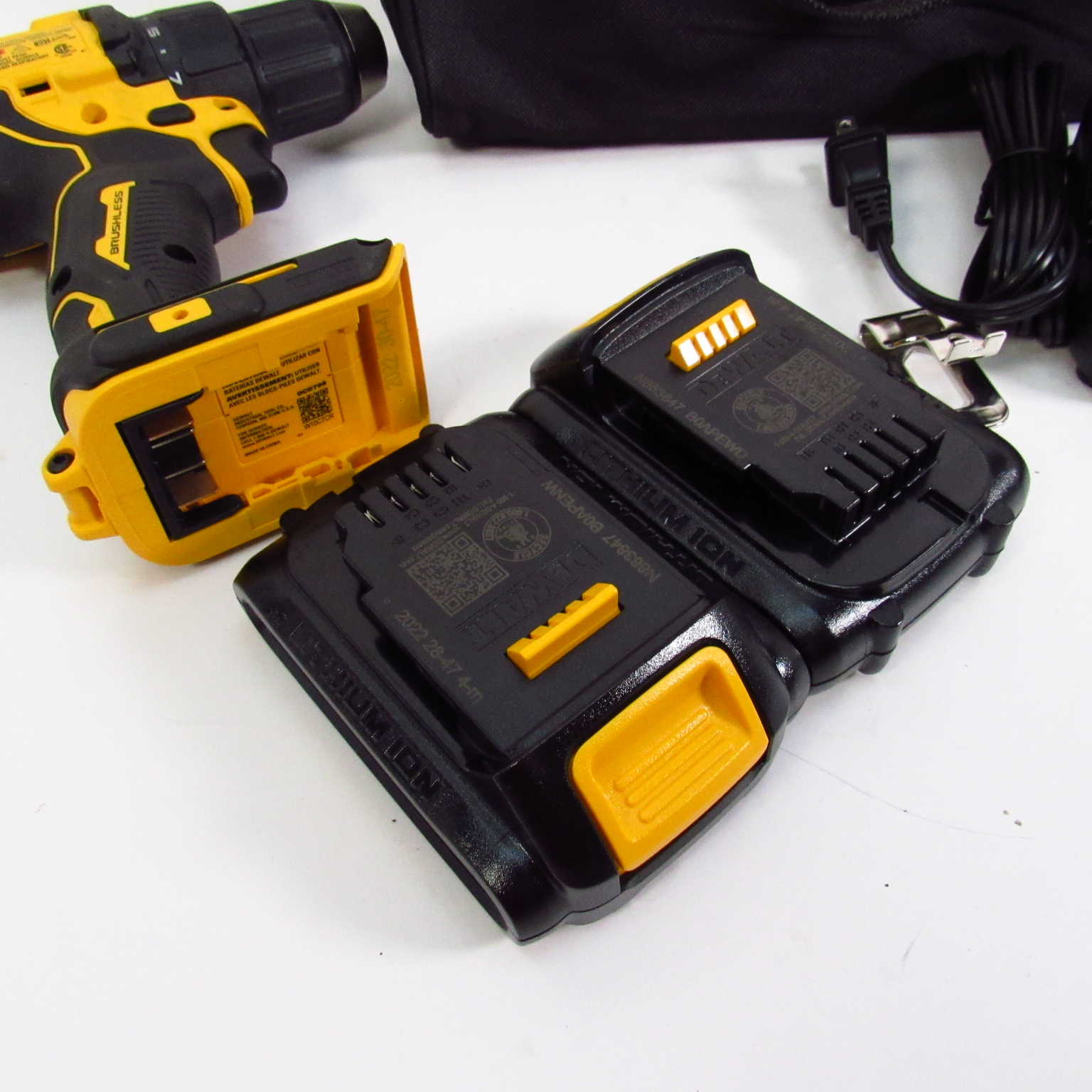 DeWalt Atomic Compact DCD708C2 20V Li-ion Brushless 1/2'' Drive Drill ...