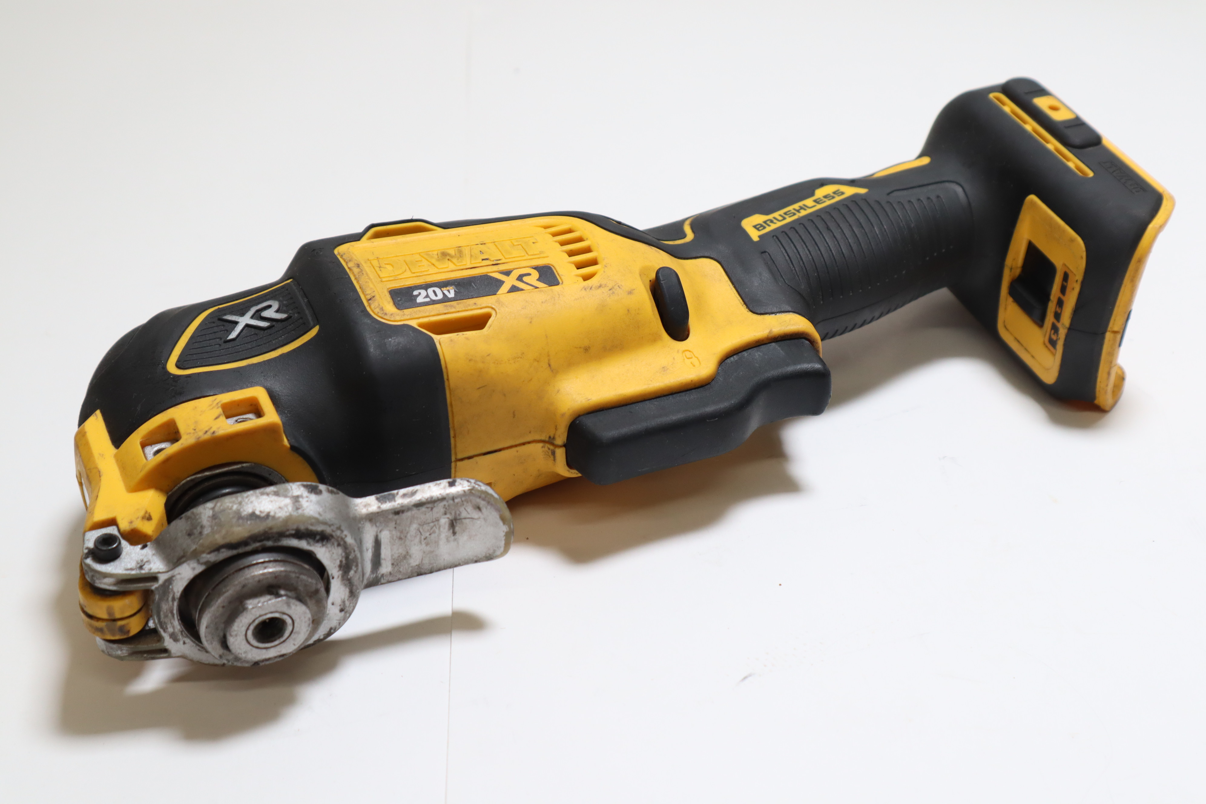 DeWalt DCS356 20V Max -Speed Oscillating Multi-Tool Body Only