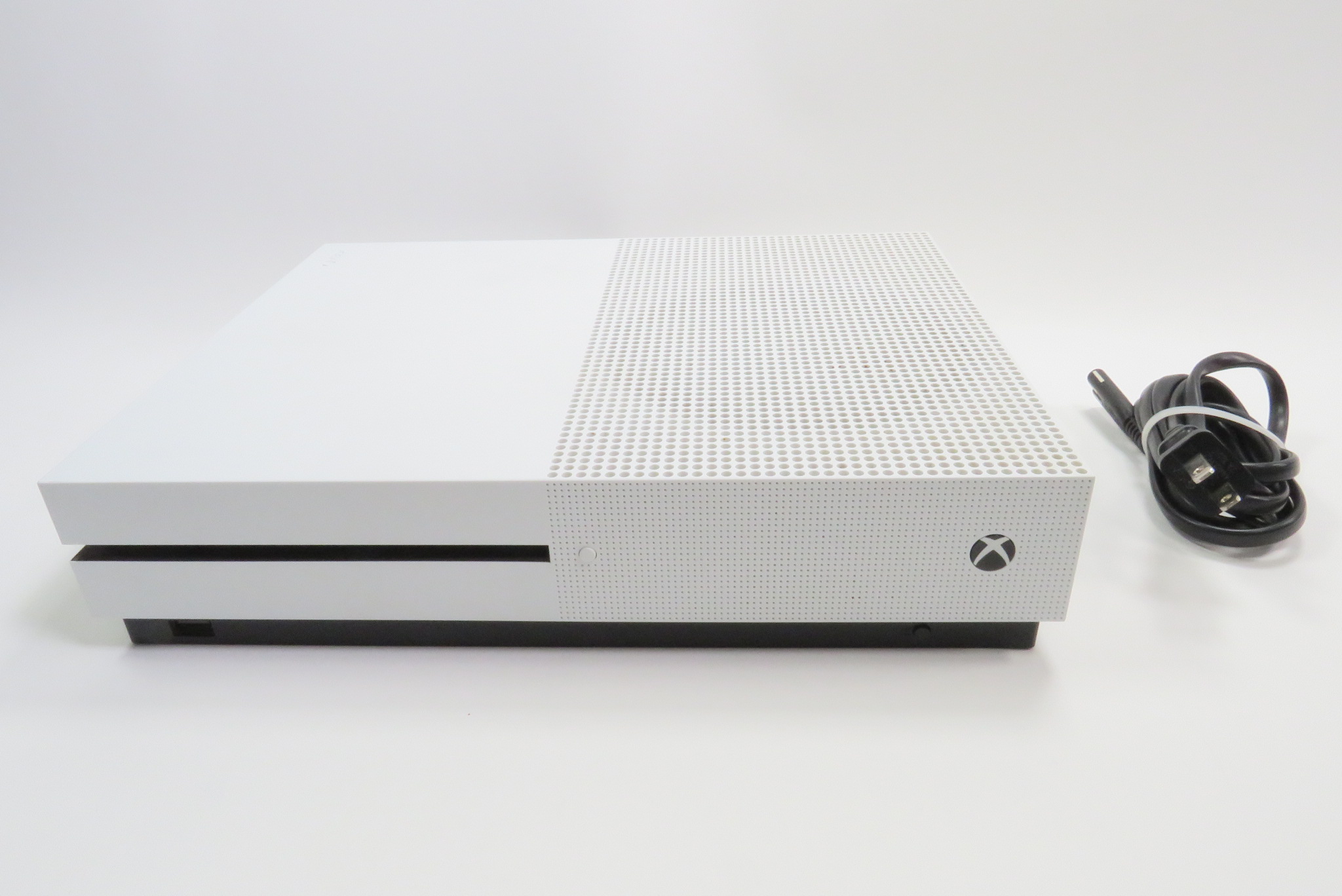 Microsoft Xbox One S 1681 500GB Video Game Console -8999