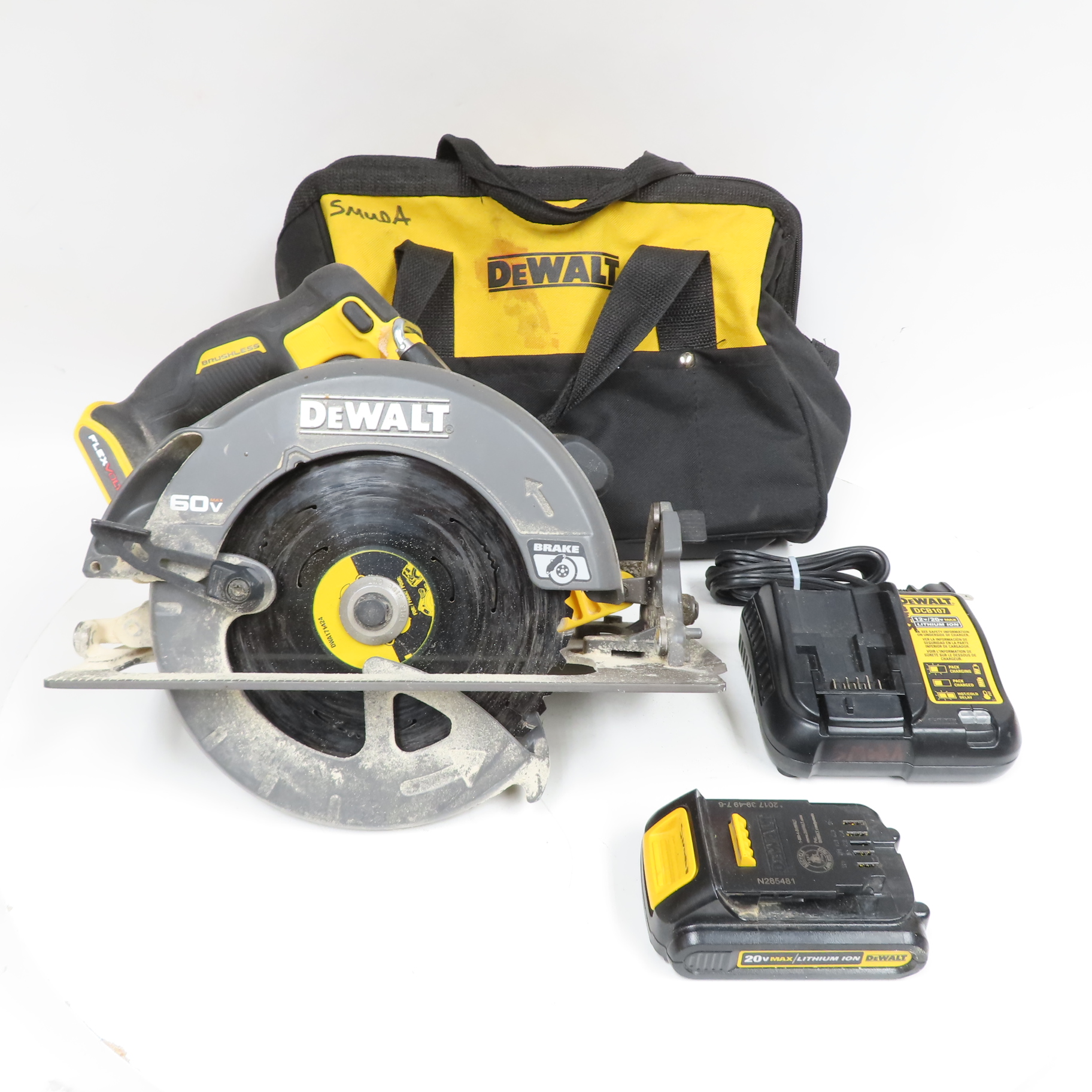 DeWalt DCS578 FlexVolt MAX 60V 7-1/4" Cordless Circular Saw Kit