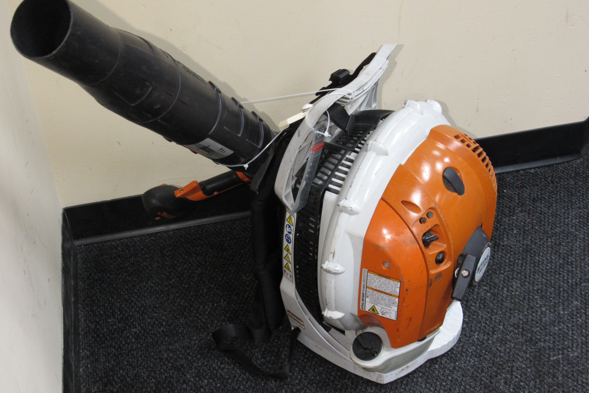 STIHL BR600 Magnum 65cc Gas-Powered Backpack Leaf Blower - Local Pick ...
