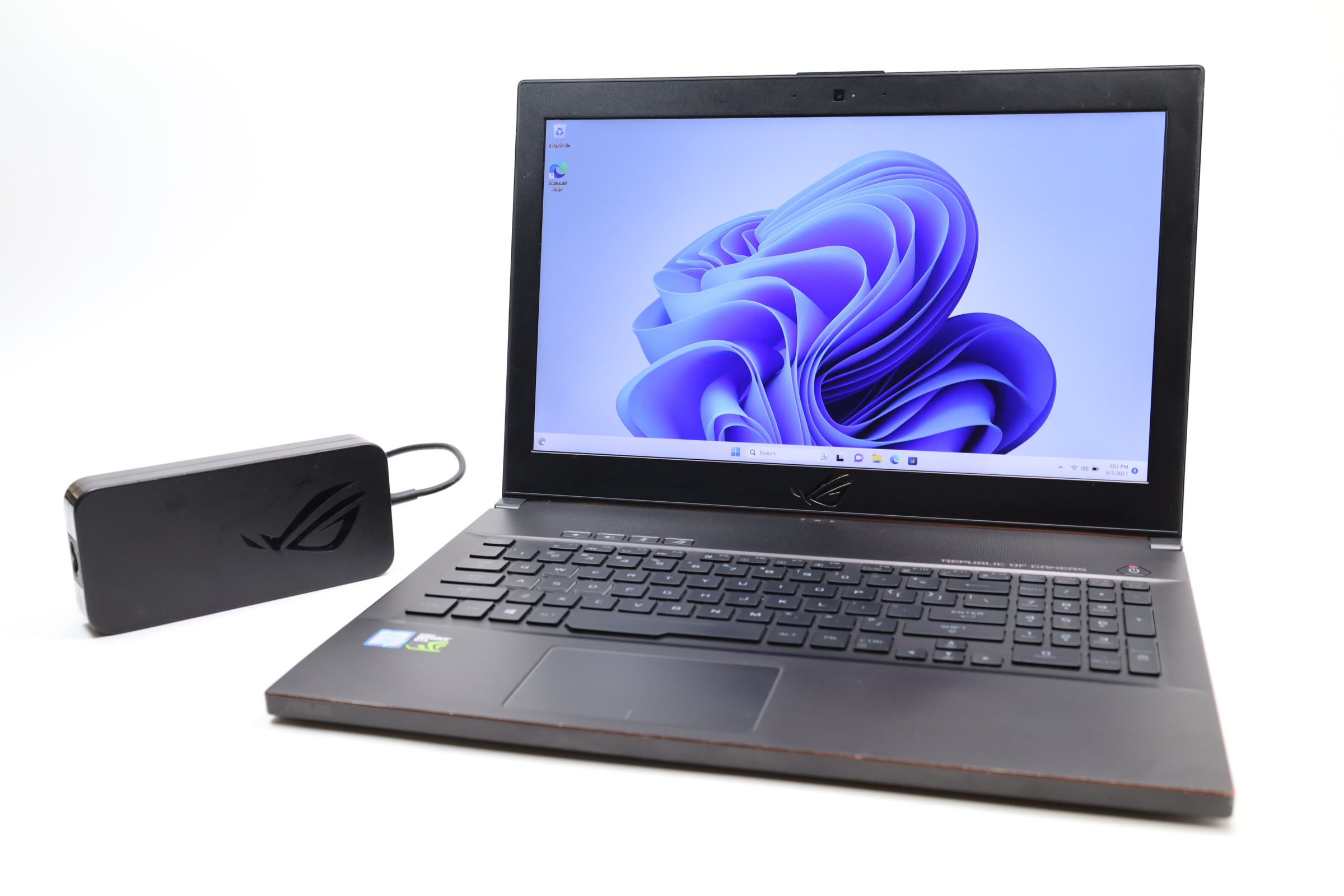 ASUS ROG GU501G Core i7-8750H 2.2GHz GTX 1060 16GB RAM 128GB SSD 1TB ...