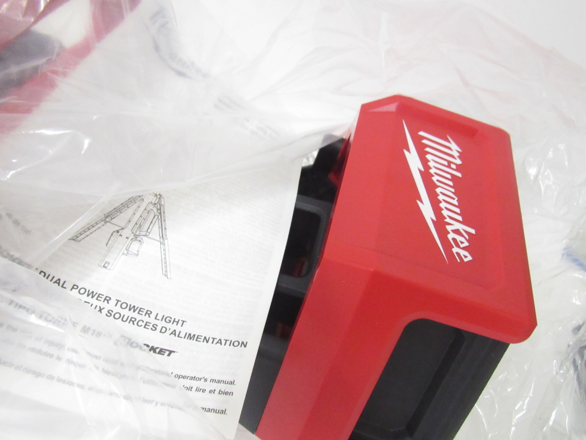 Milwaukee 2131-20 M18 18-Volt Lithium-Ion Cordless Rocket Dual Power ...