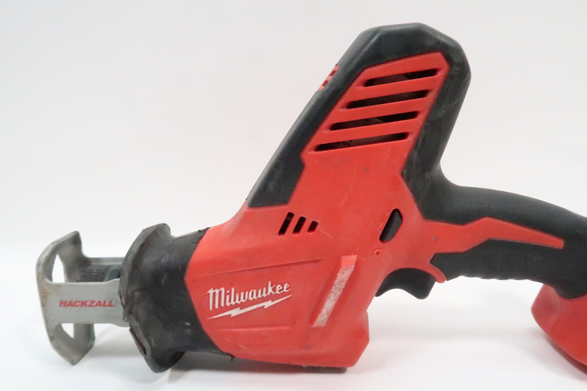 Milwaukee 2625-20 M18 18V Lithium-Ion Cordless HACKZALL Reciprocating Saw