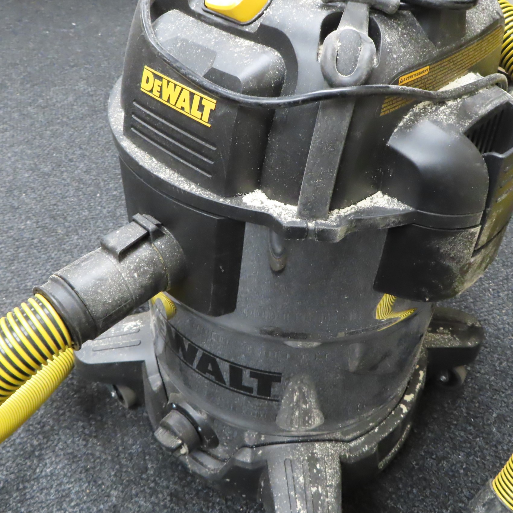 DeWalt DXV10SA 10 Gallon 5.0 HP 120V Corded Wet/Dry Vacuum (Local Pick ...