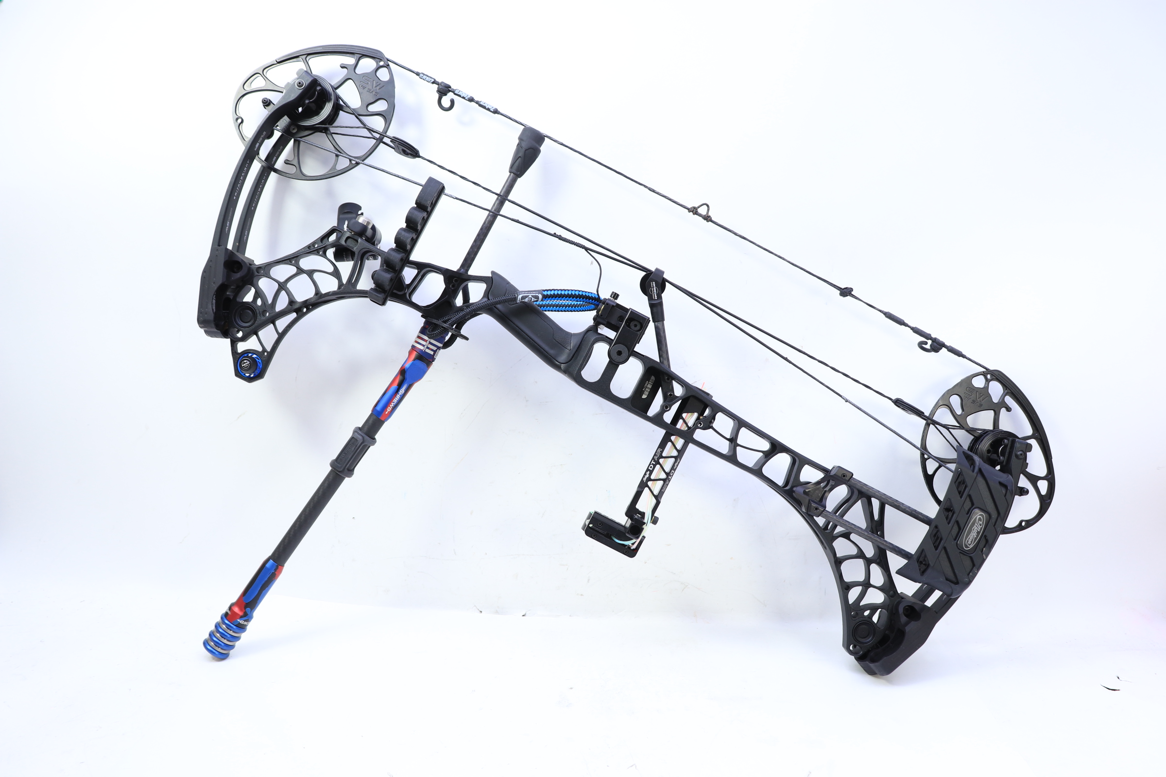 Mathews V3X 65 lbs Draw Weight 340 FPS 29" Right Handed Compound Bow