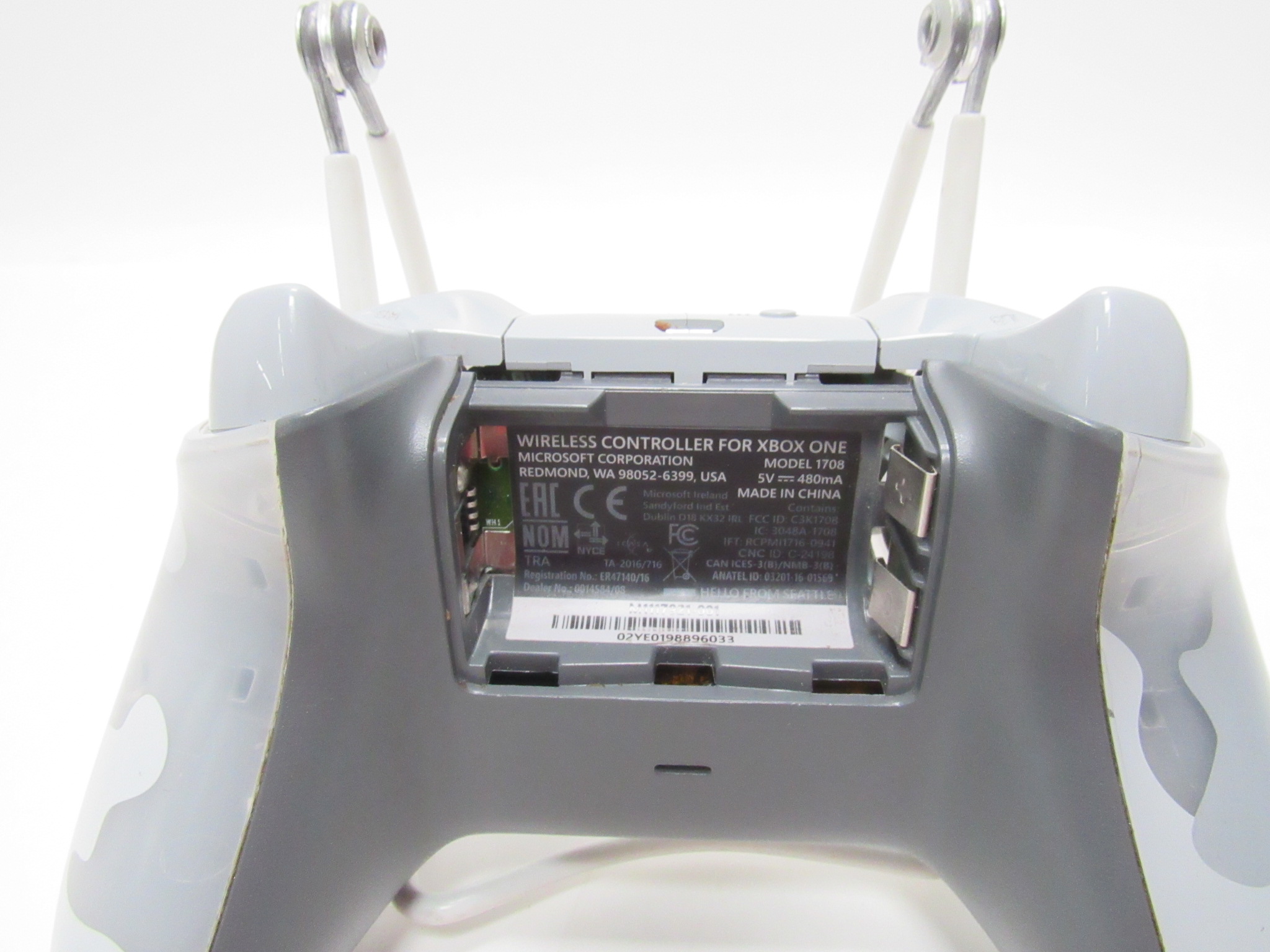 Microsoft 1708 Wireless Xbox One Controller Grey Camo