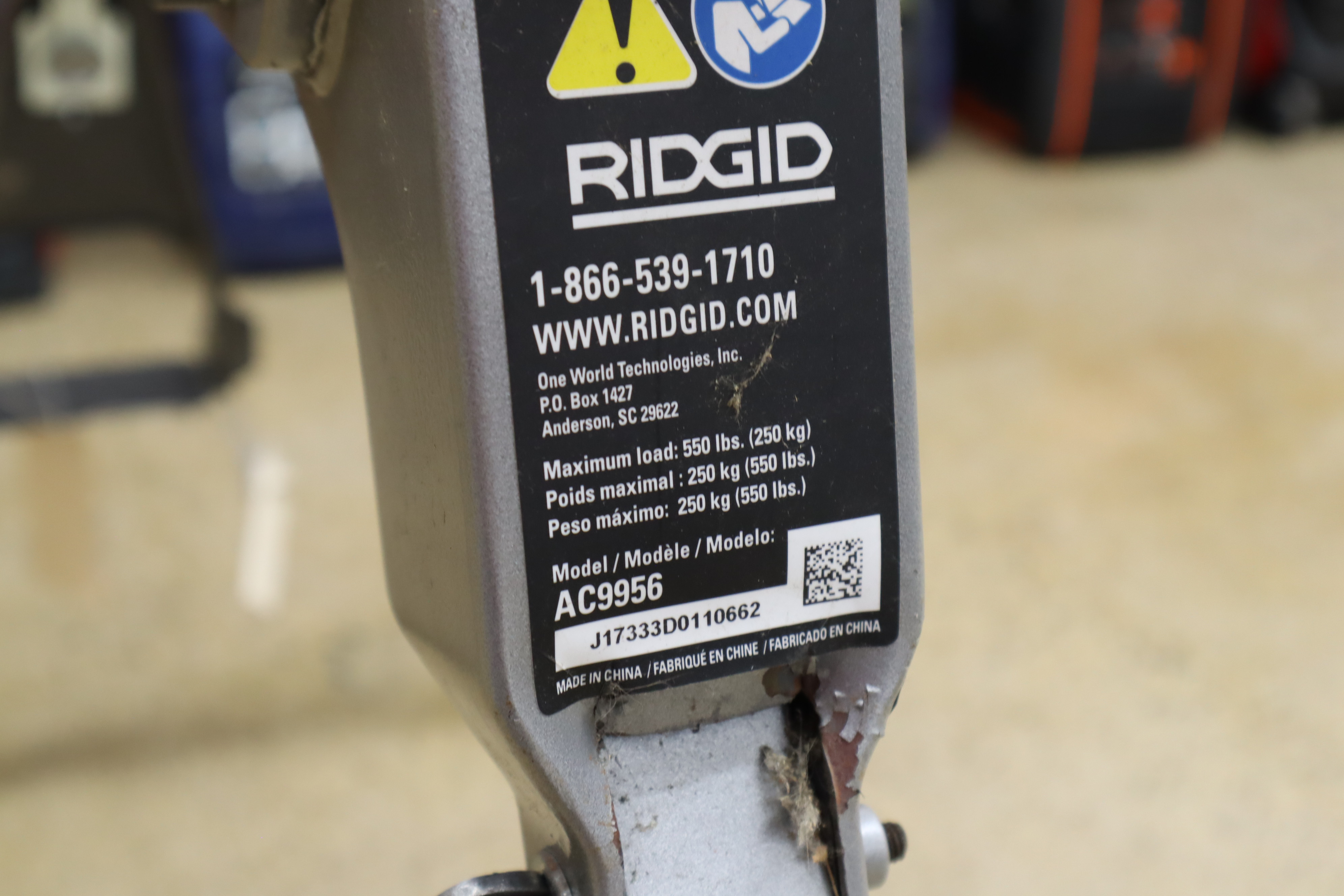RIDGID AC9956 Super Clamp Table Local In Store Pickup Only 8250