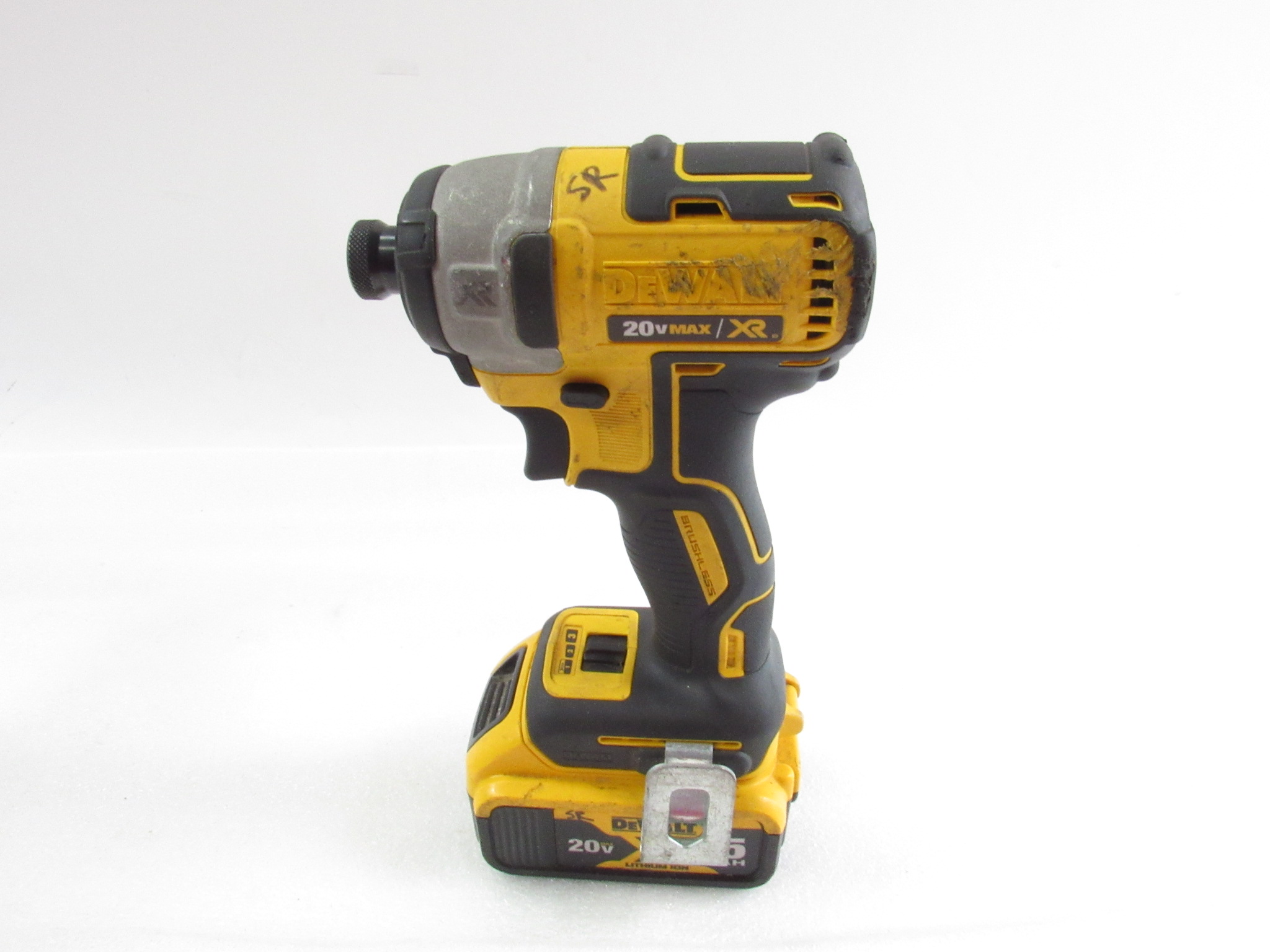 DEWALT DCF887 20V MAX XR Cordless Brushless 3-Speed 1/4 in. Impact Driver