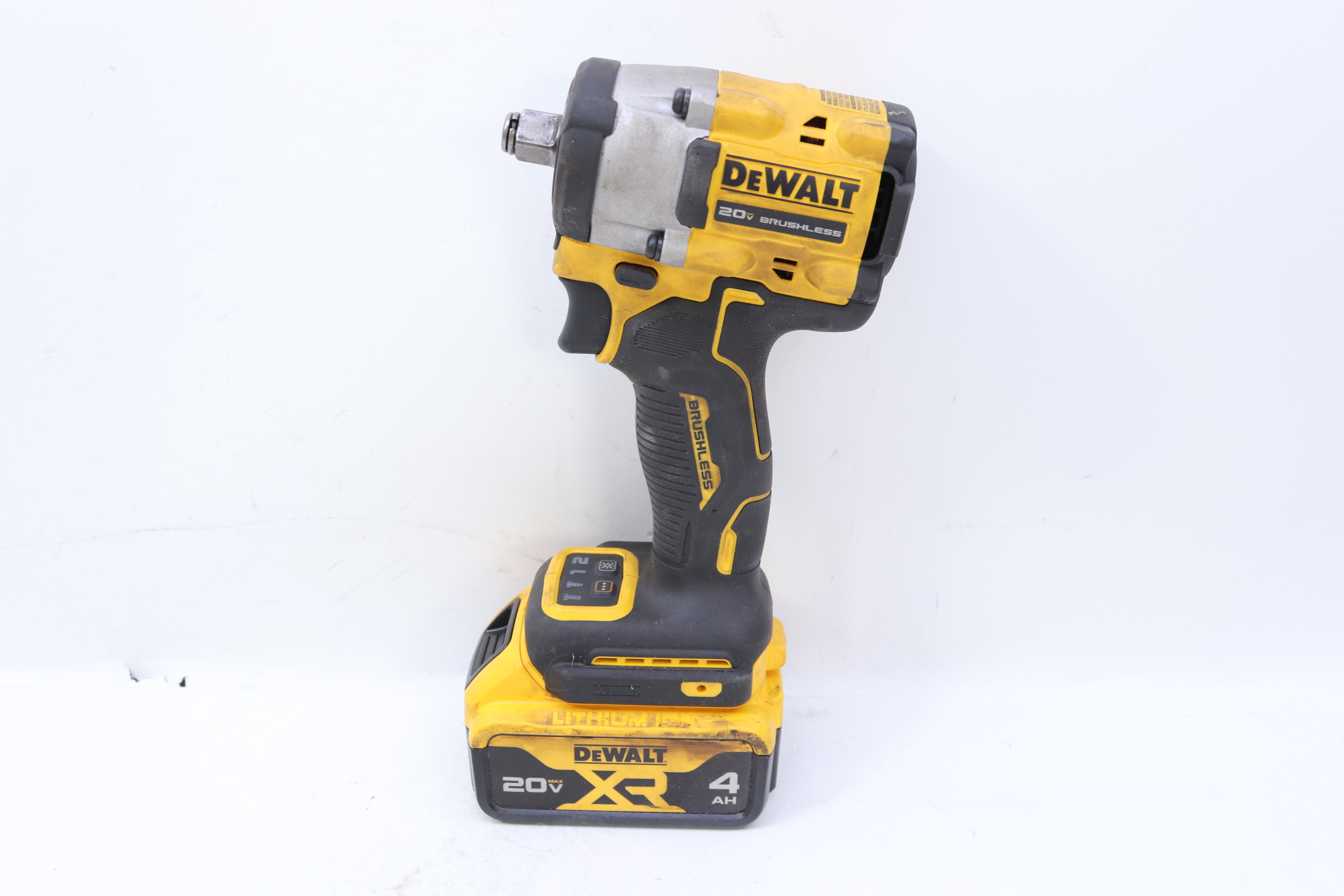 DEWALT DCF921 ATOMIC 20-Volt MAX Cordless Brushless 1/2 in. Impact Wrench