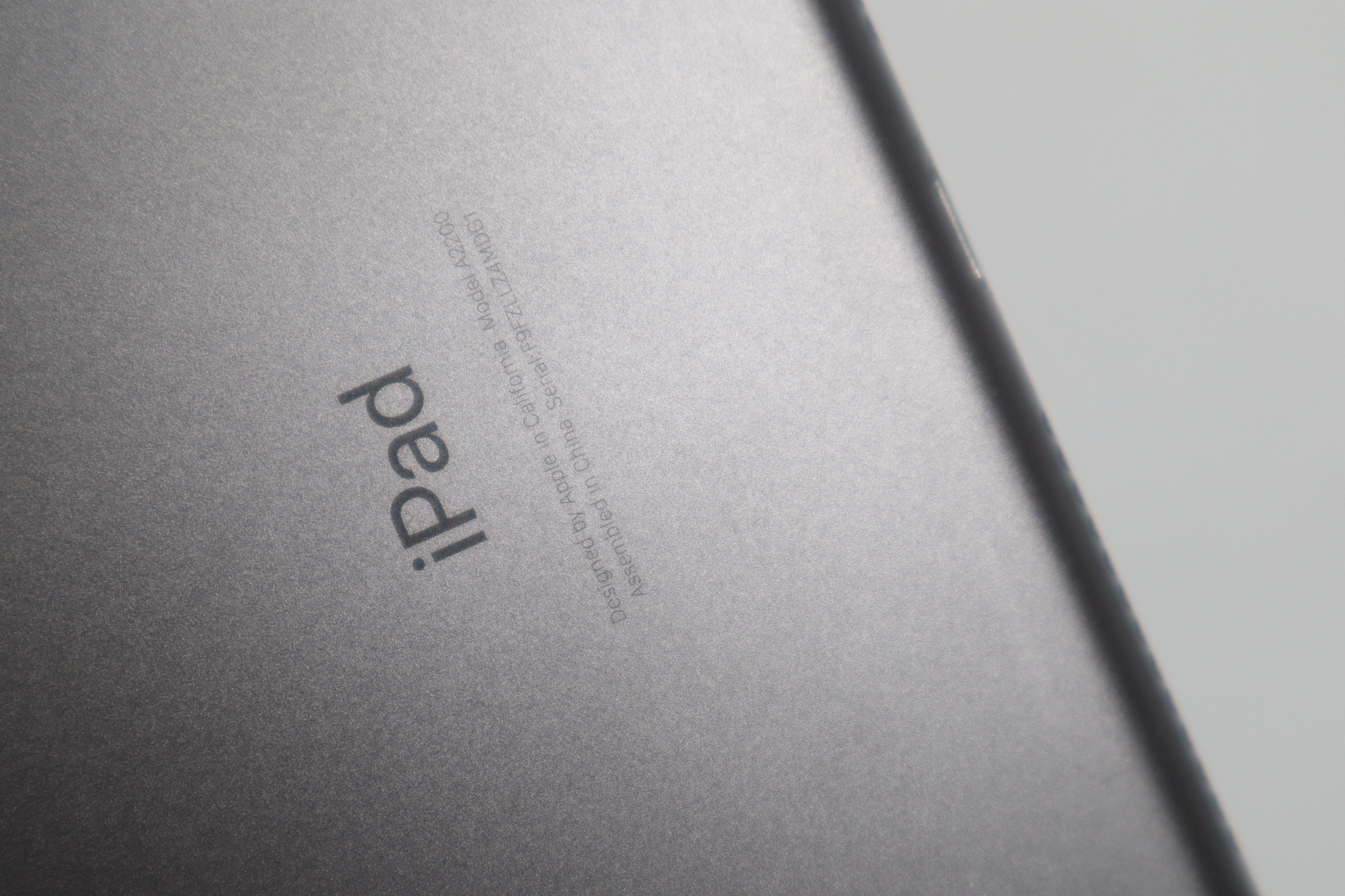 Apple iPad 7th Generation MW6H2LL/A A2200 Space Grey 32GB 10.2 ...