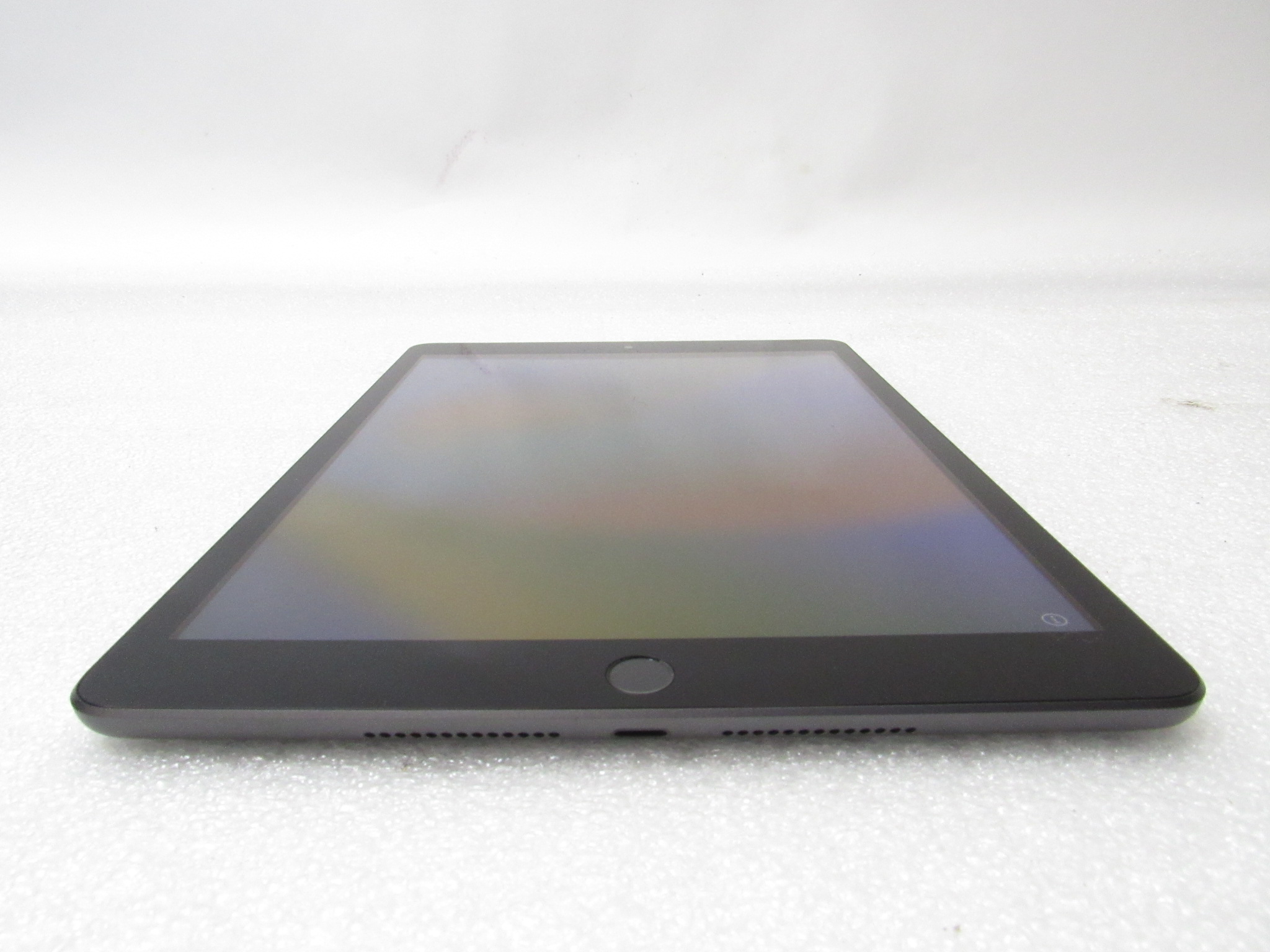Apple MK2K3LL/A 10.2-Inch iPad Wi-Fi - 64GB - Space Gray