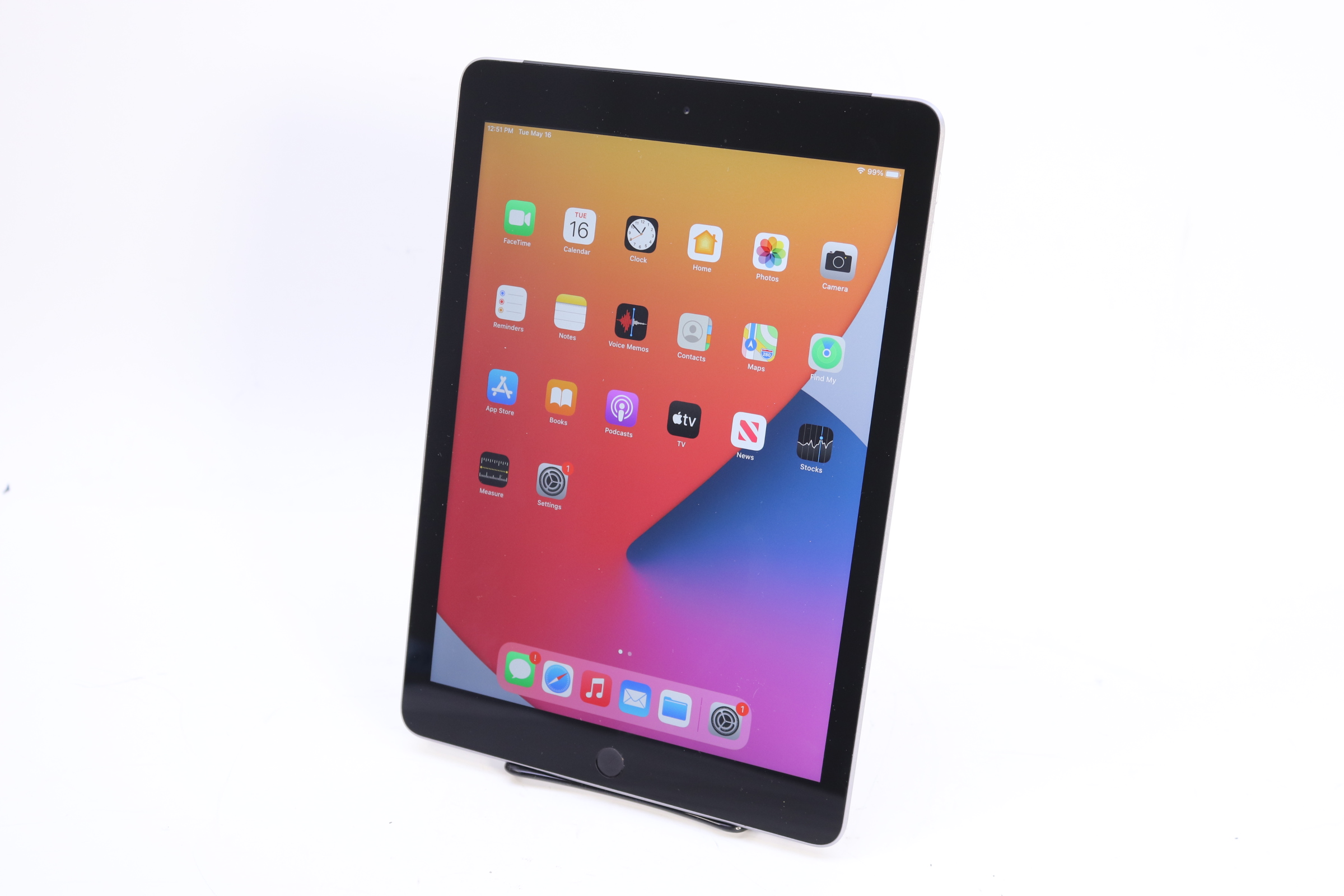 Apple iPad 6th Gen MR6R2LL/A 9.7" Touchscreen WiFi + Cellular 32GB Tablet