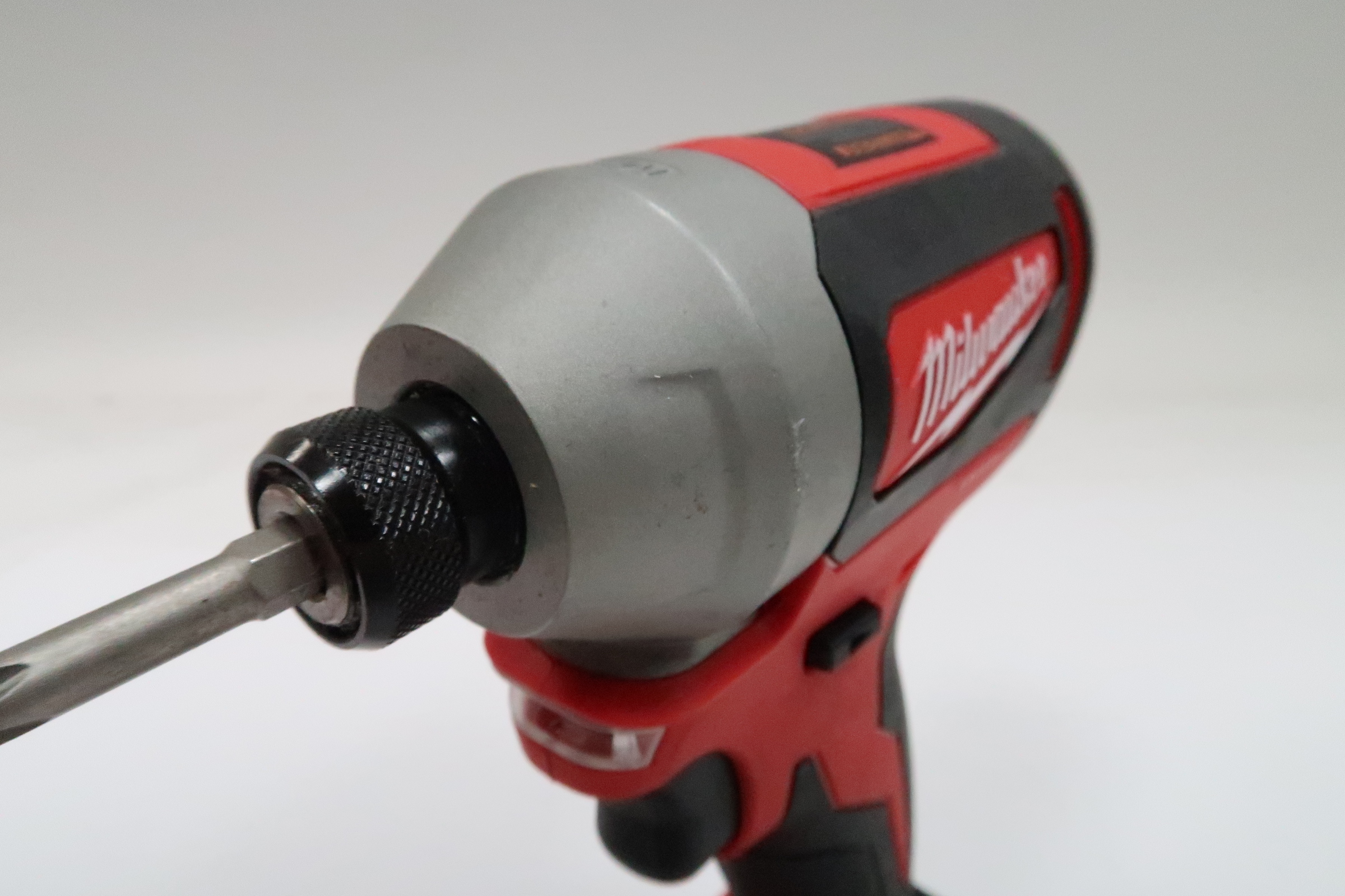 Milwaukee 2850-20 2801-20 18V Lithium-Ion Brushless Cordless Drill ...