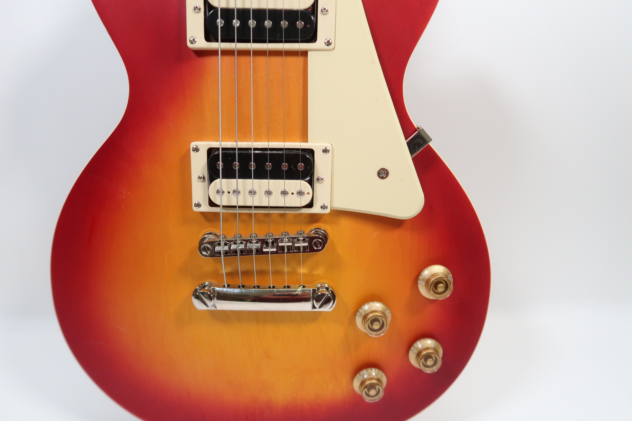 Epiphone Les Paul Classic Worn Electric Guitar - RH - Worn Cherry Sunburst