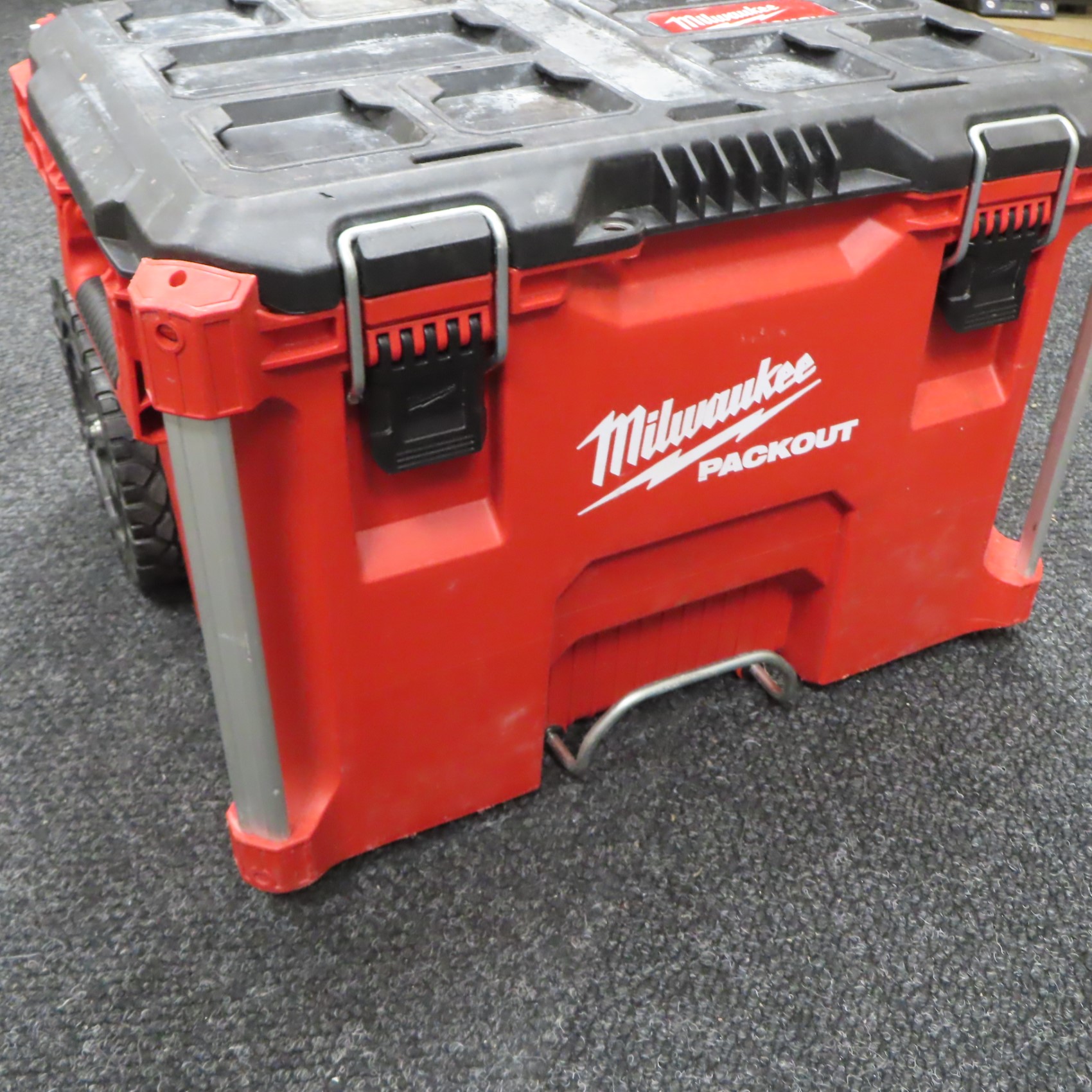 Milwaukee PACKOUT 22" Rolling Modular Tool Box (Local Pick-Up Only)