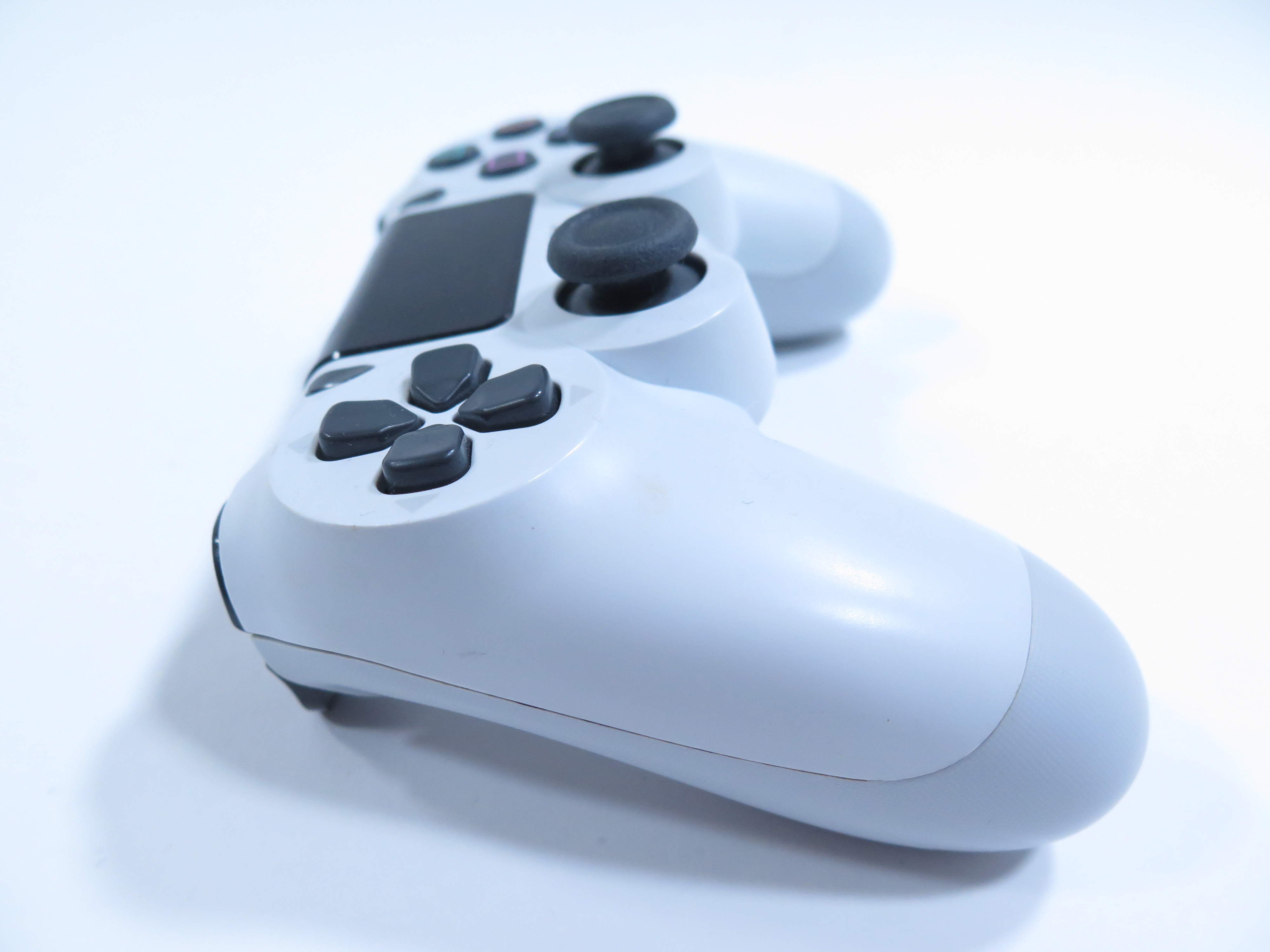 Sony CUH-ZCT2U PlayStation 4 Dual shock Wireless Controller - White 9155