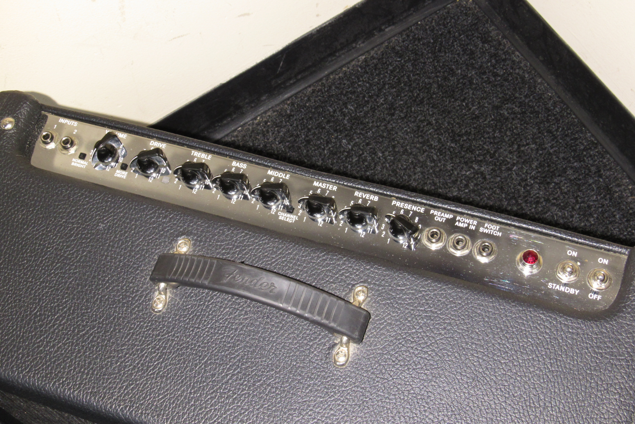 Fender USA Hot Rod Deluxe (PR 246) 40W 12'' Tube Guitar Amplifier ...