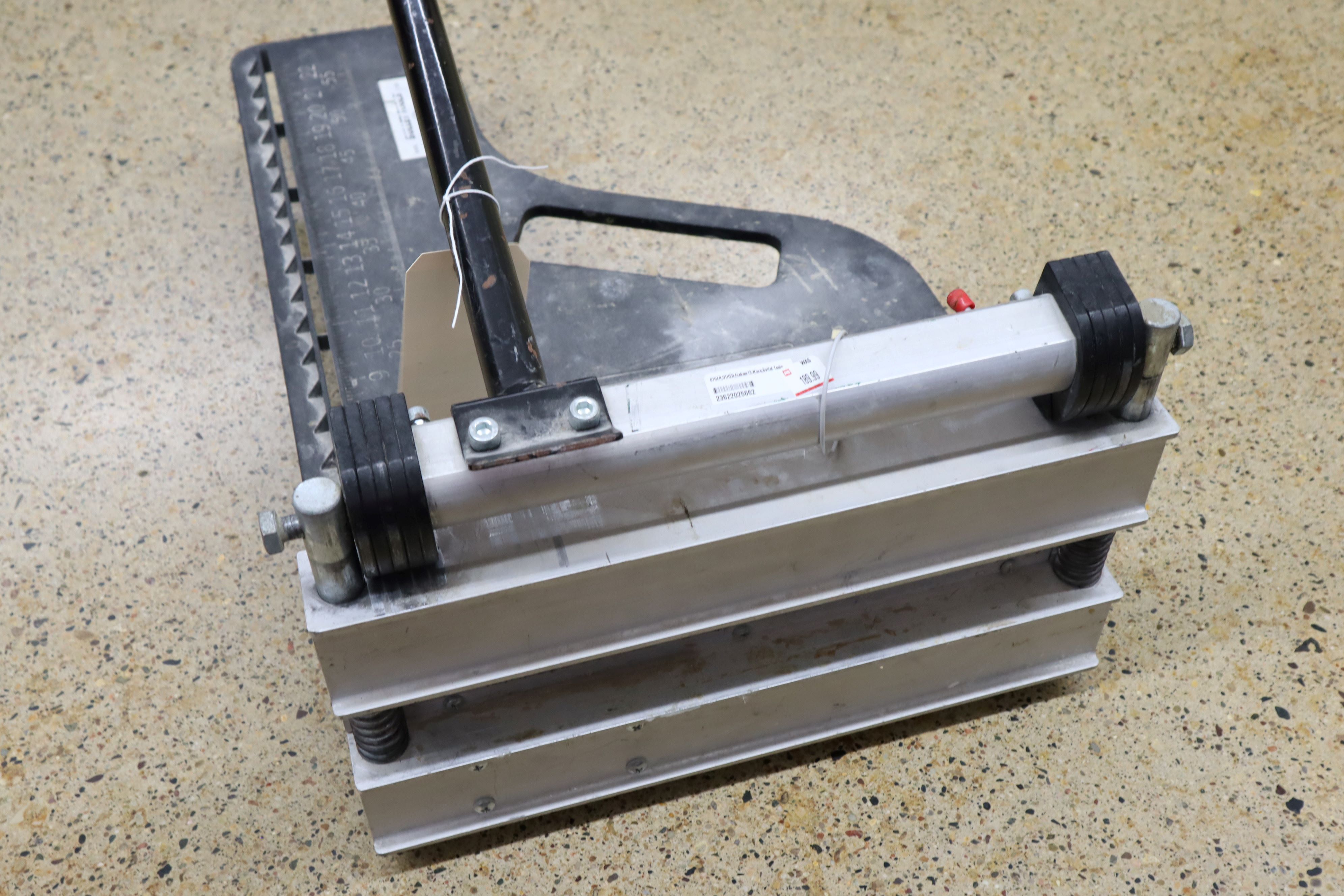 Bullet Tools EZ Shear 13 Inch Multi Cutter Flooring Tool