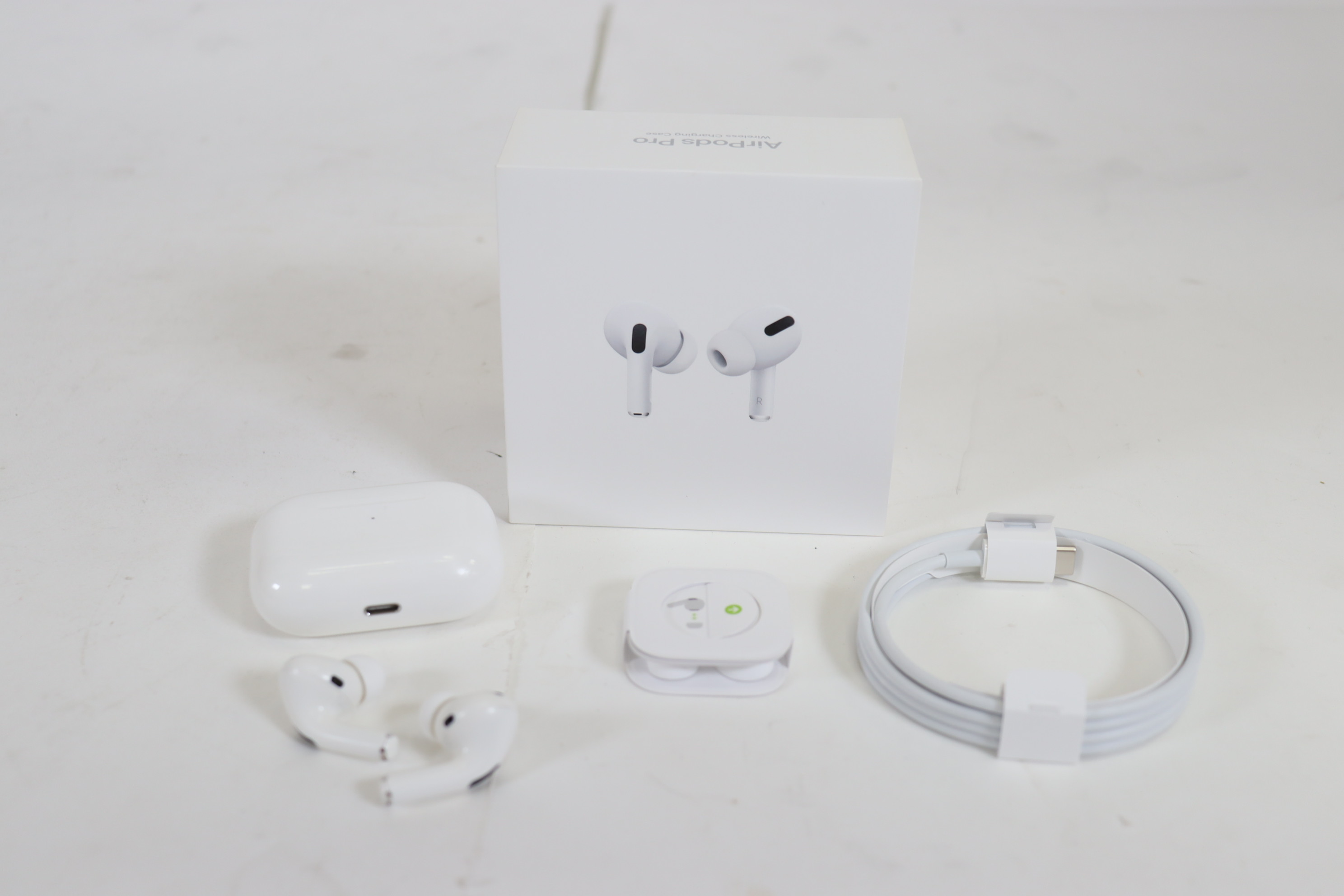Apple MPNY3AM/A Lightning Charging Wireless Bluetooth AirPod Pros (3rd Gen)