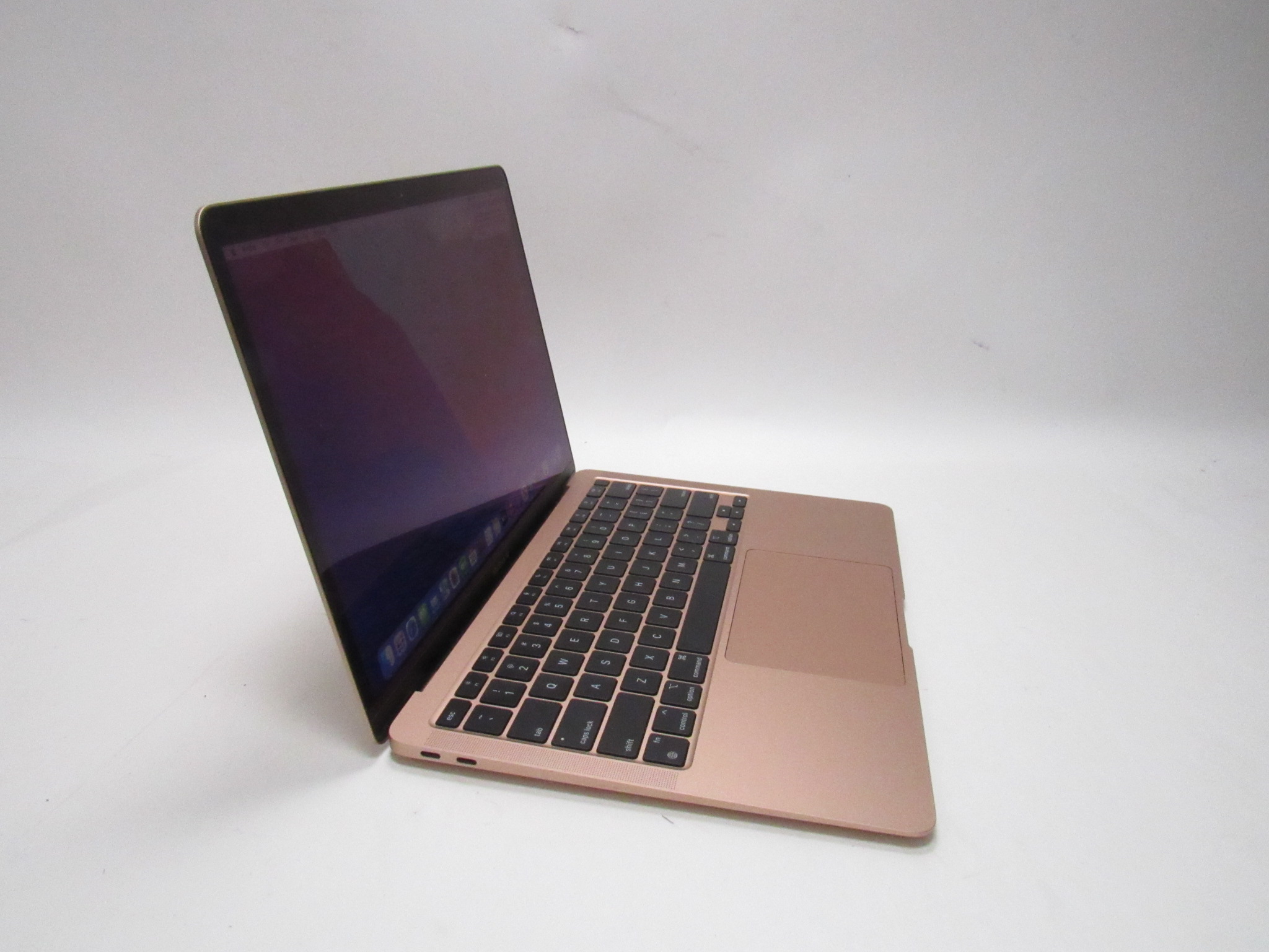 Apple MacBook Air MGN63LL/A A2337 (2020) M1 3.2Ghz 256GB SSD 8GB RAM 13.3"