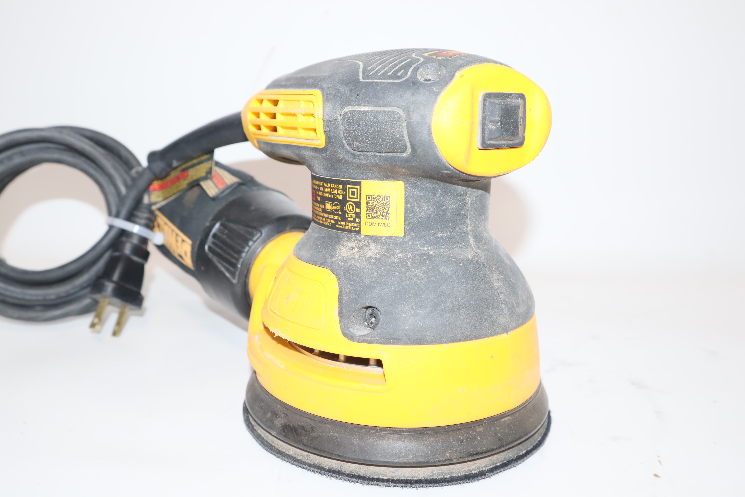 DeWalt DWE6423 5" Variable-Speed Random Corded Orbit Sander JW8C