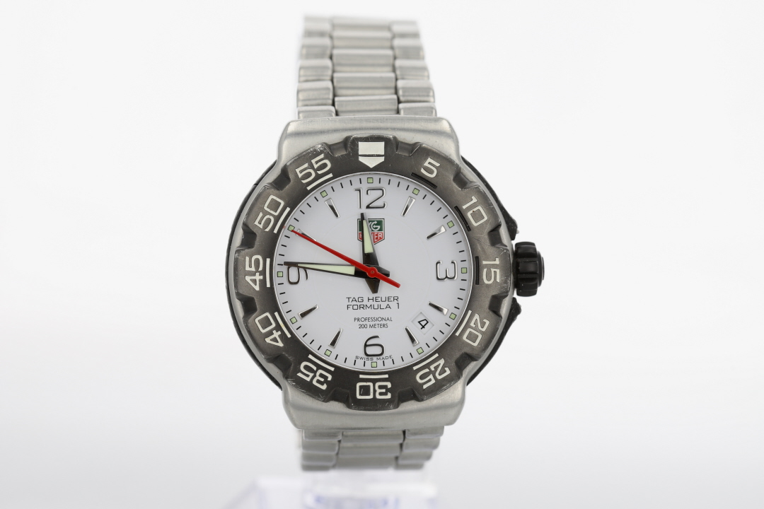 Tag Heuer Formula 1 White Dial 41mm Quartz Stainless Steel Men's Wristwatch