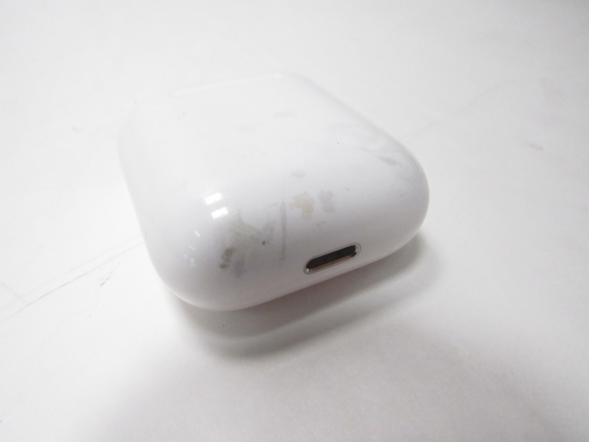 Apple A1602 AirPods Gen 1 Wireless Earbuds White