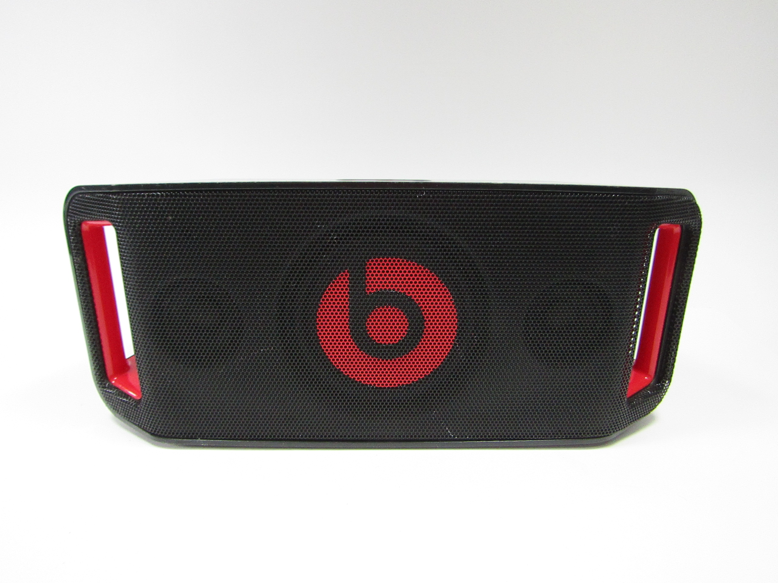 Beats by Dr. Dre Beatbox Portable Audio iPod Dock Mini Speaker