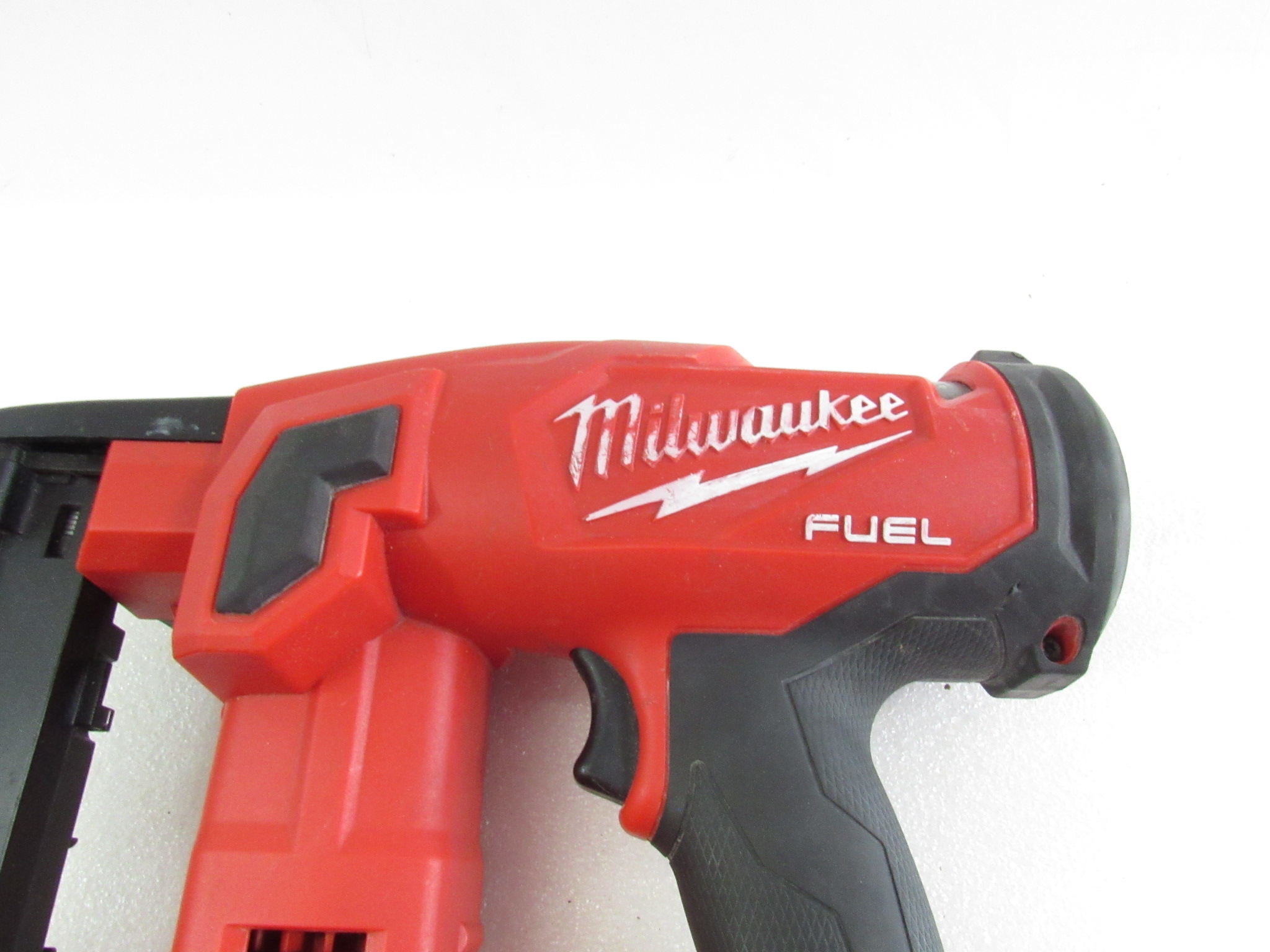 Milwaukee 2749-20 M18 FUEL Li-Ion Brushless 18-Gauge 1/4" Narrow Crown ...