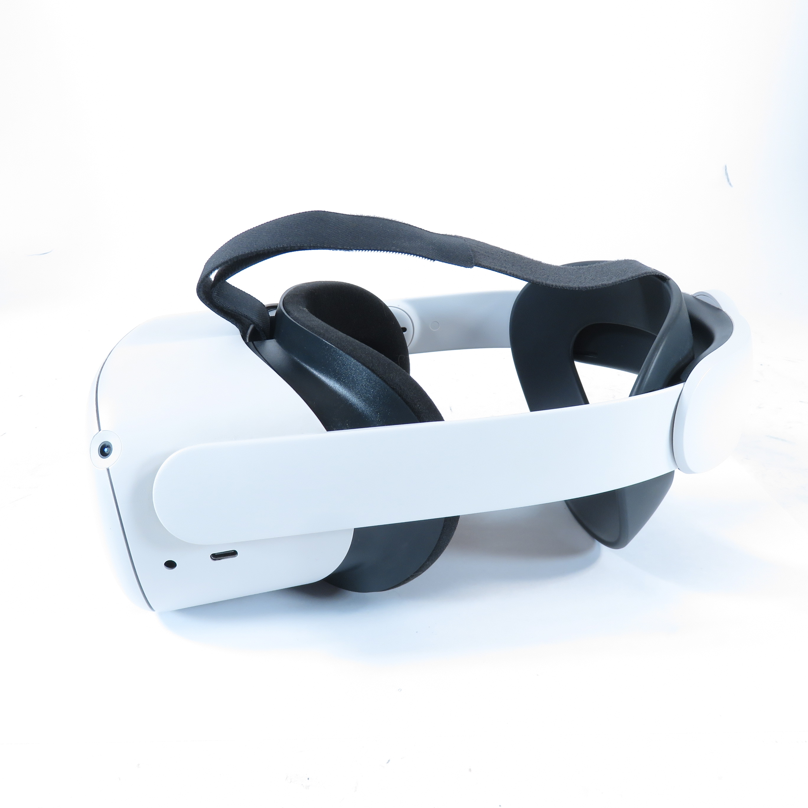 Oculus Quest 2 301-00351-01 Advanced All-in-One 256GB White VR Headset