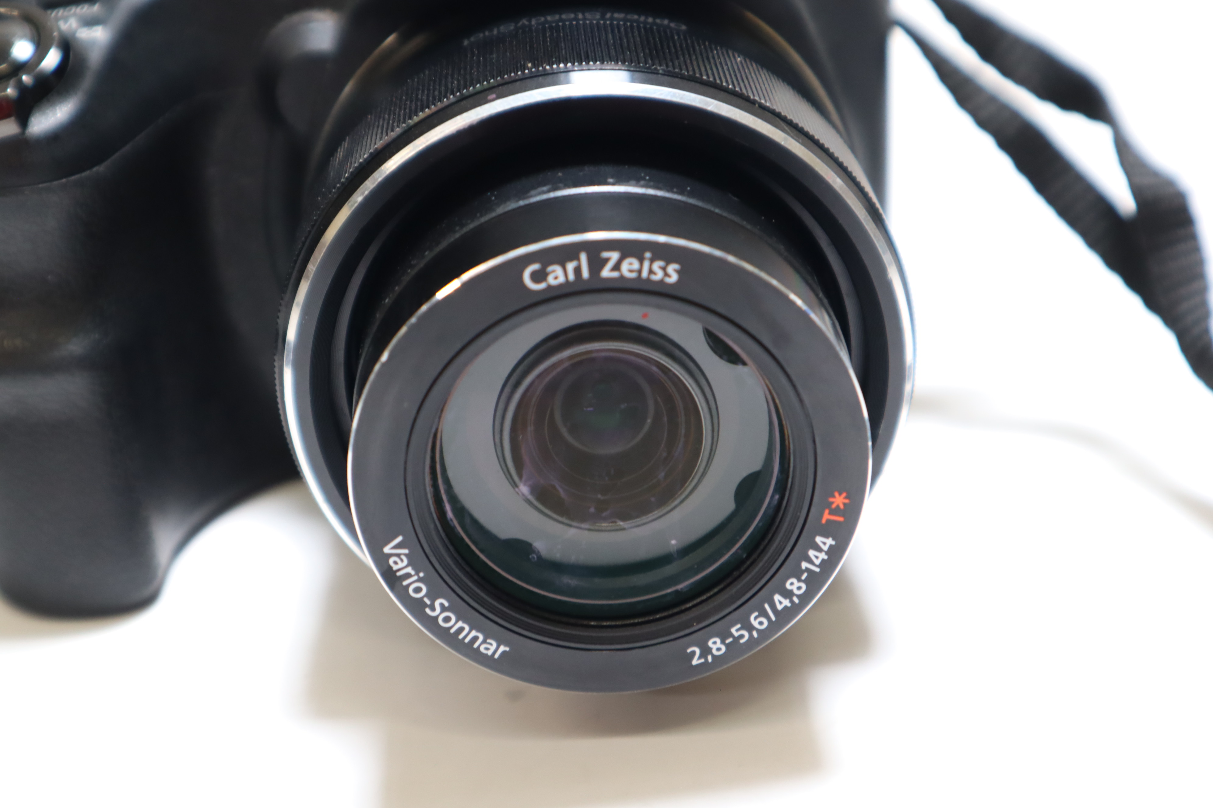 Sony Cyber-shot DSC-HX200V 18.2 MP Camera Black 8297