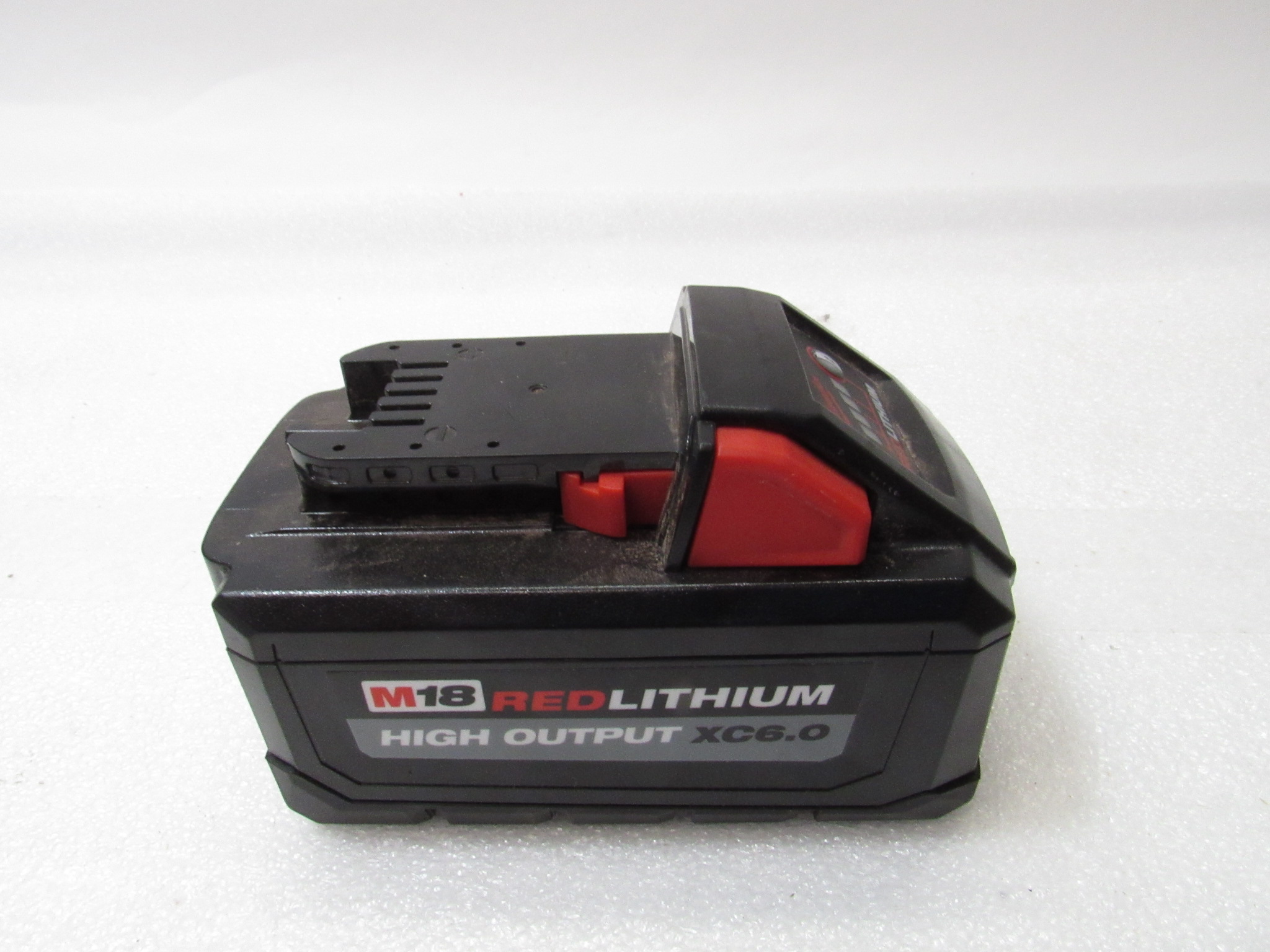 Milwaukee 48-11-1865 M18 18-Volt Lithium-Ion High Output Battery Pack 6.0Ah