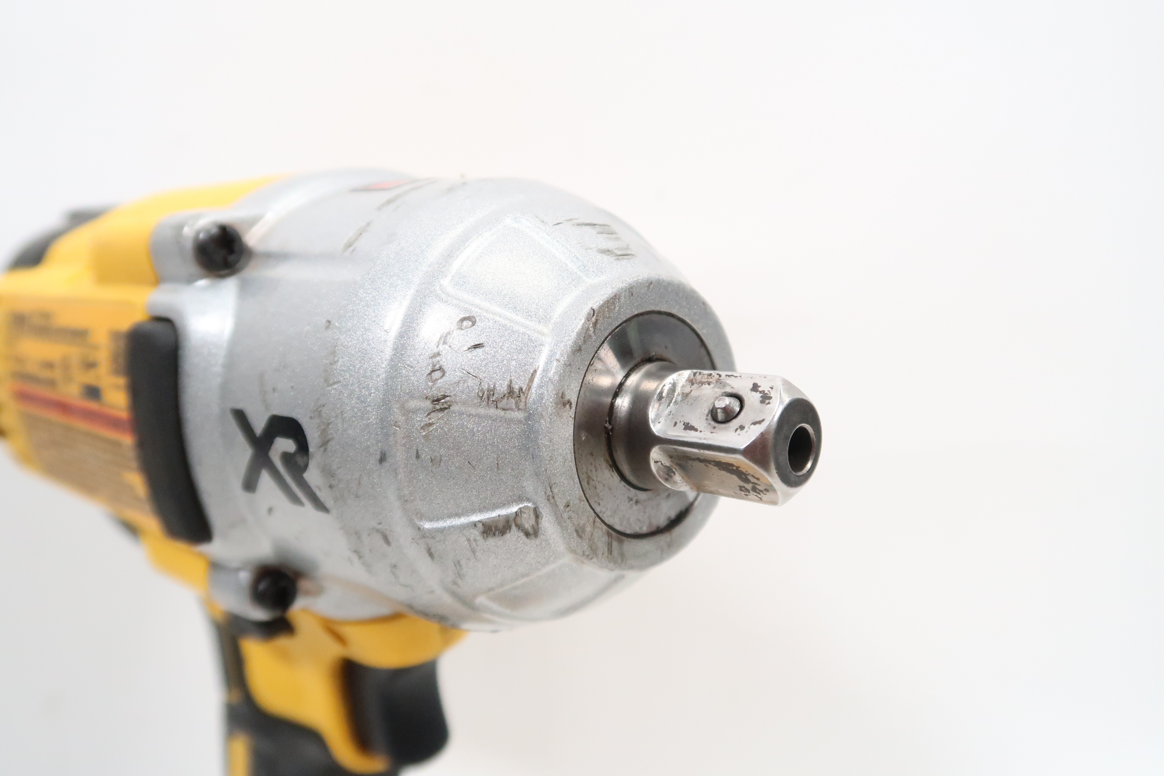 DeWalt DCF899 20V MAX XR Cordless Brushless 1/2 in. High Torque Impact ...