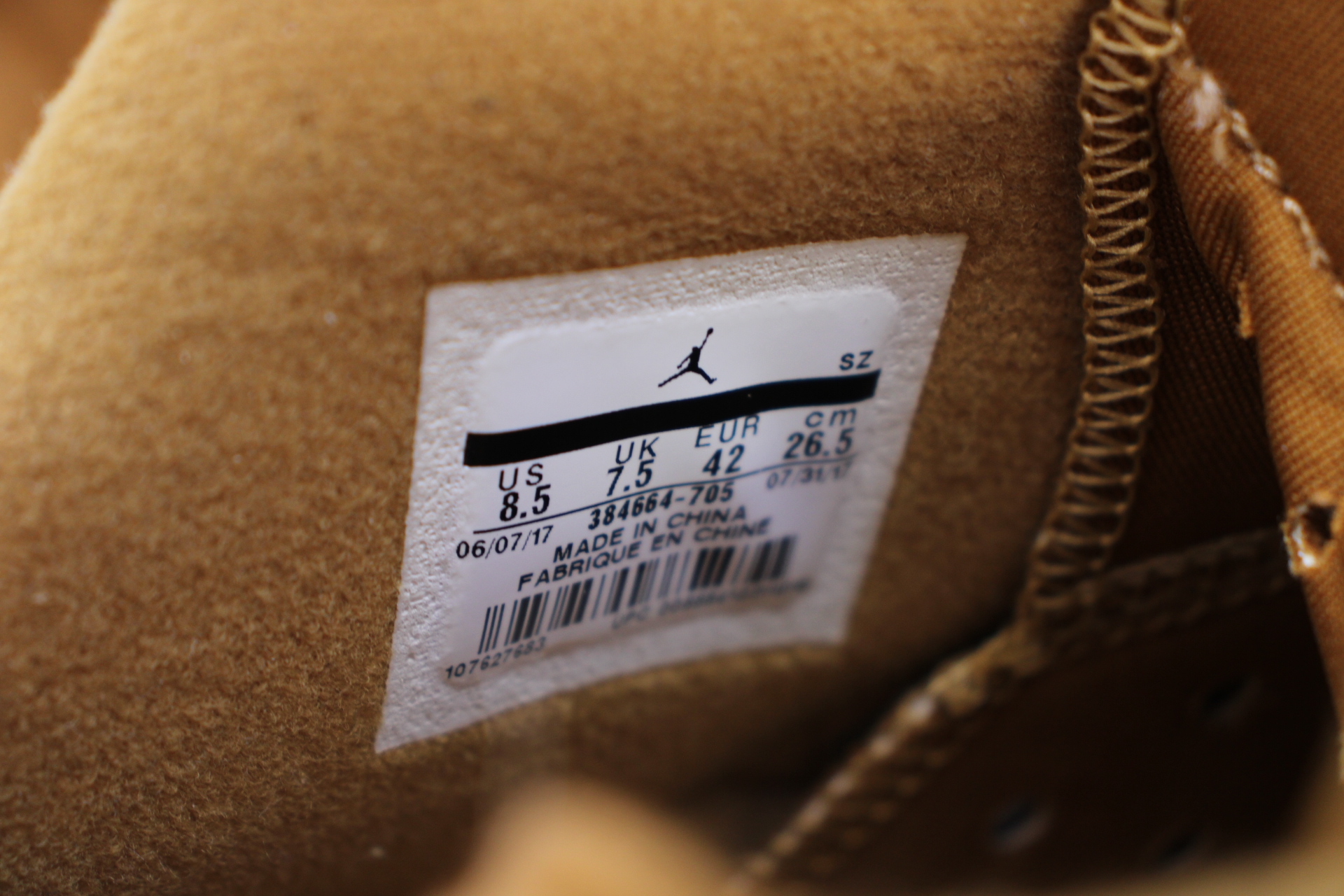 Nike 384664-705 Air Jordan 6 Retro - Wheat/Golden Harvest - Men's Size 8.5