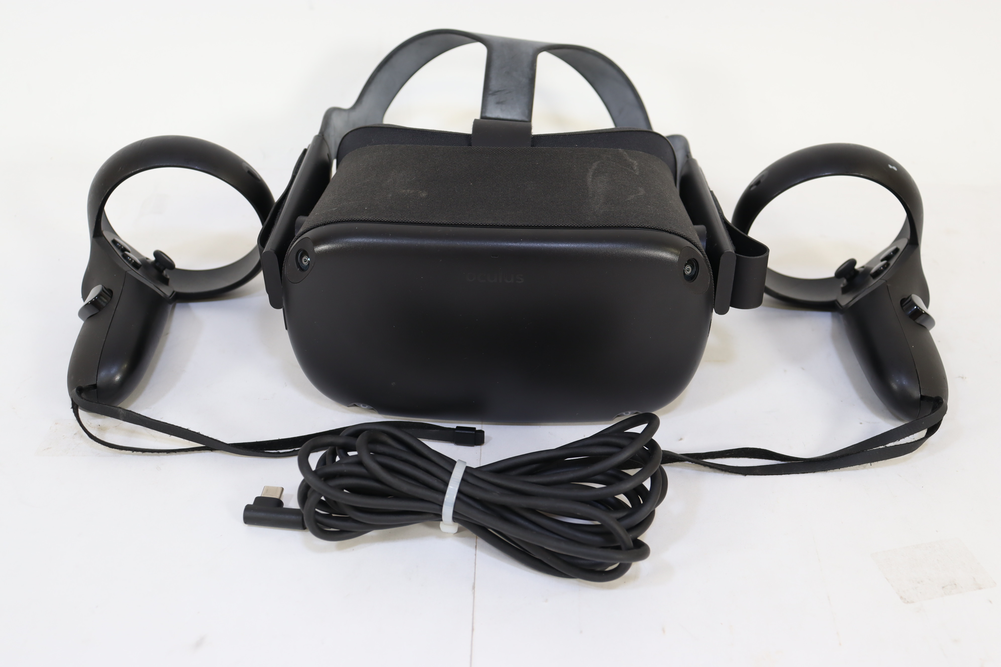 Oculus/Meta 301-00170-01 Quest 1 All-In-One 64GB Virtual Reality Gaming Headset