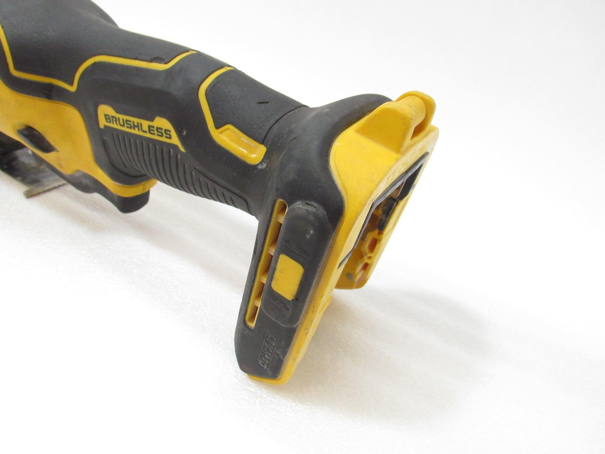 DEWALT DCS354 ATOMIC 20-Volt MAX Cordless Brushless Oscillating Multi-Tool