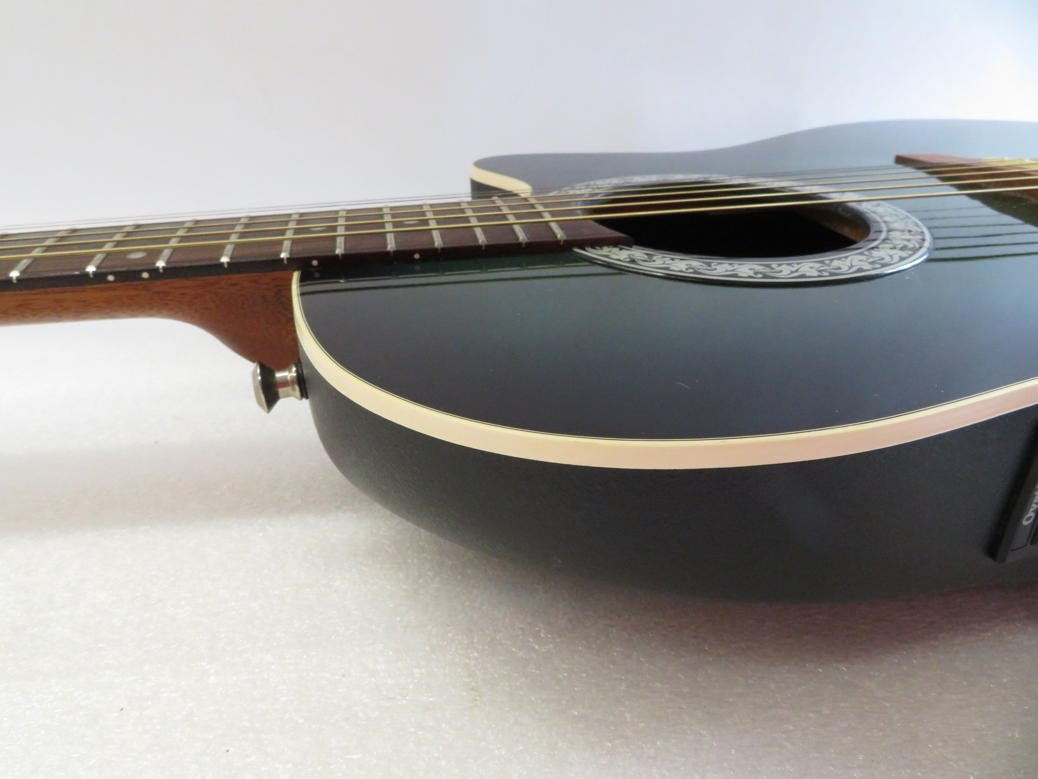 Ovation 1861 Balladeer Right Hand 6 String Electric Acoustic Guitar