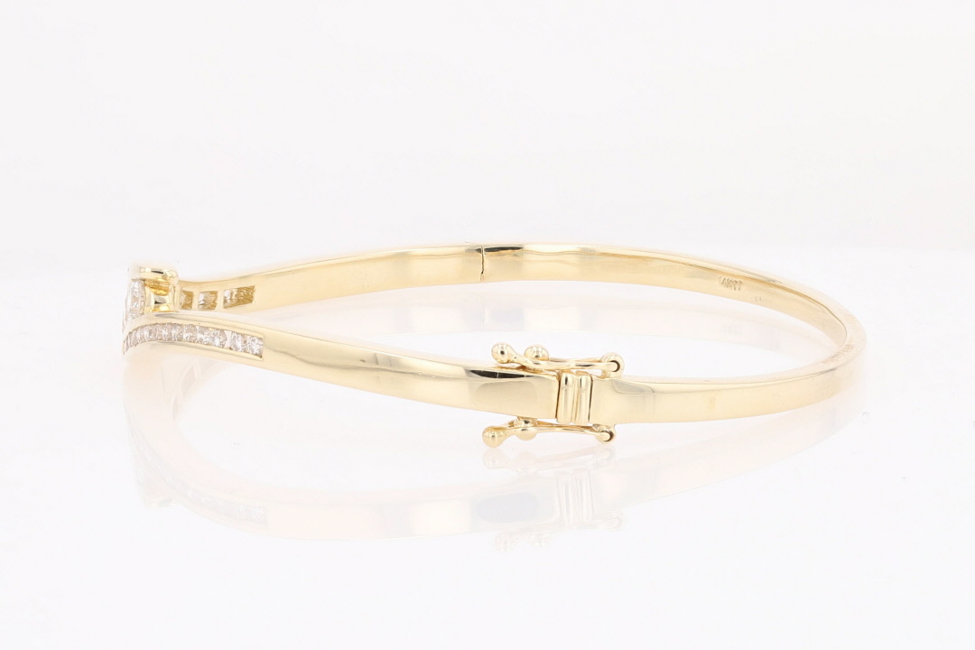 .82ctw Round Diamond Three-Stone 7" Bangle Bracelet 14k Yellow Gold 17. ...