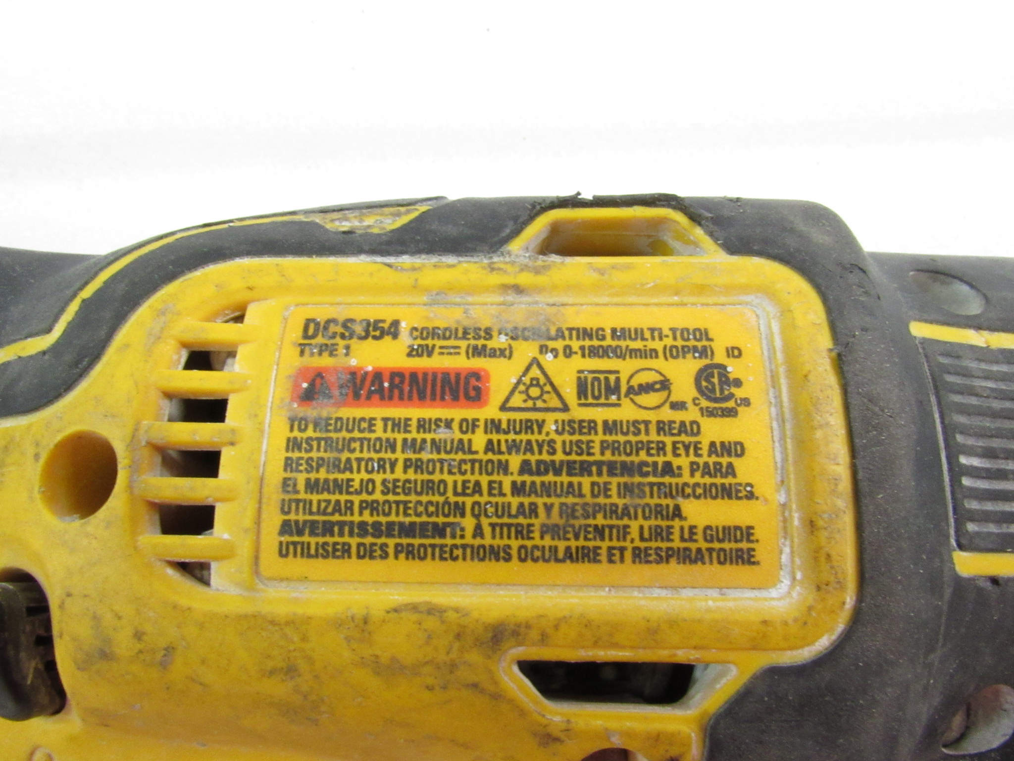 DEWALT DCS354 ATOMIC 20-Volt MAX Cordless Brushless Oscillating Multi-Tool