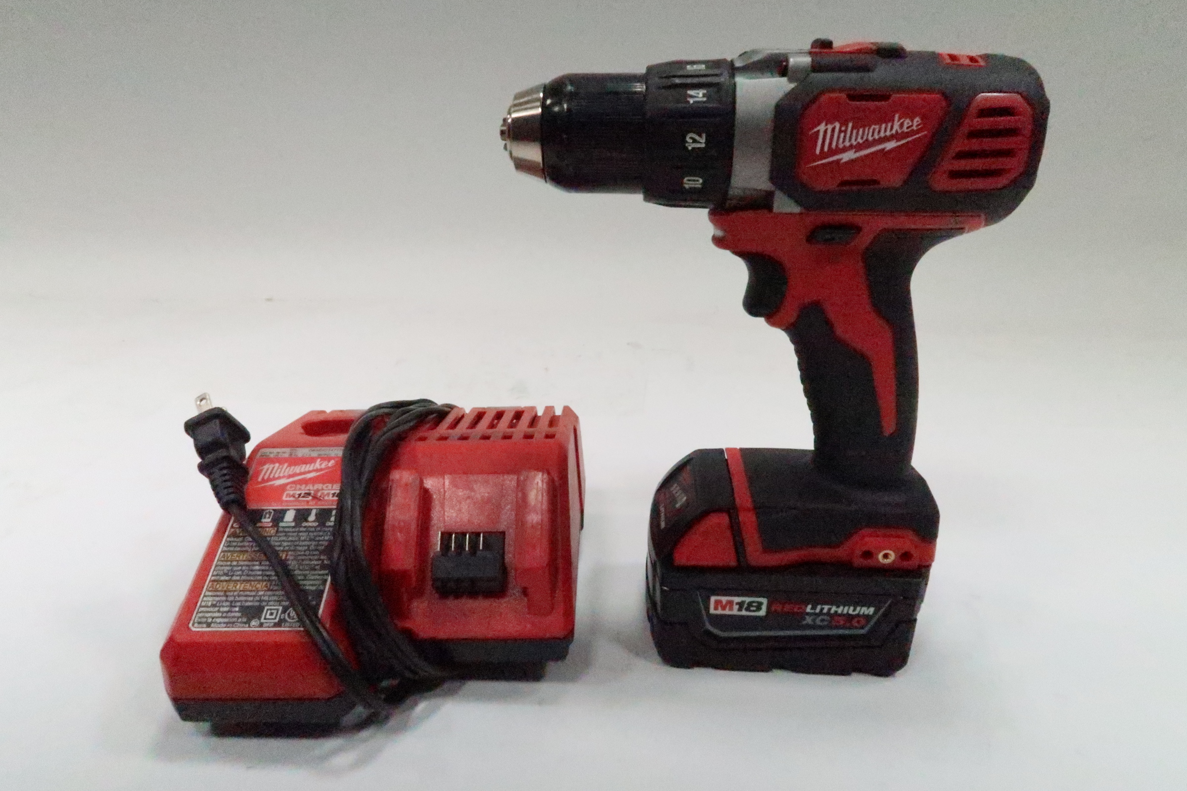 Milwaukee 2606-20 M18 18V Lithium-Ion Cordless 1/2 in. Drill Driver 0541