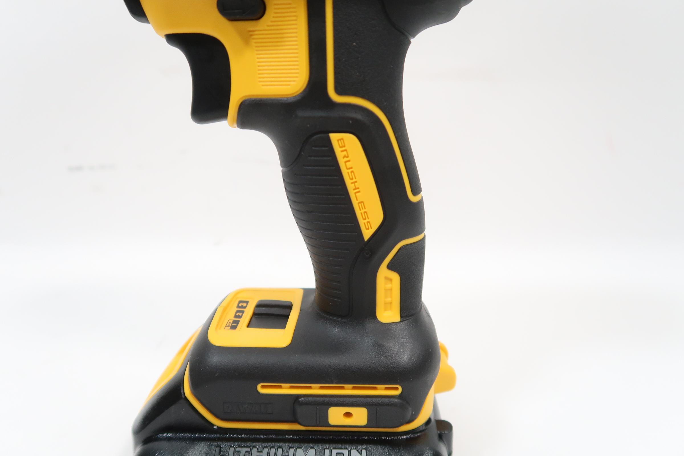 DeWalt DCF887 20V MAX XR Cordless Brushless 3-Speed 1/4 in. Impact Driver