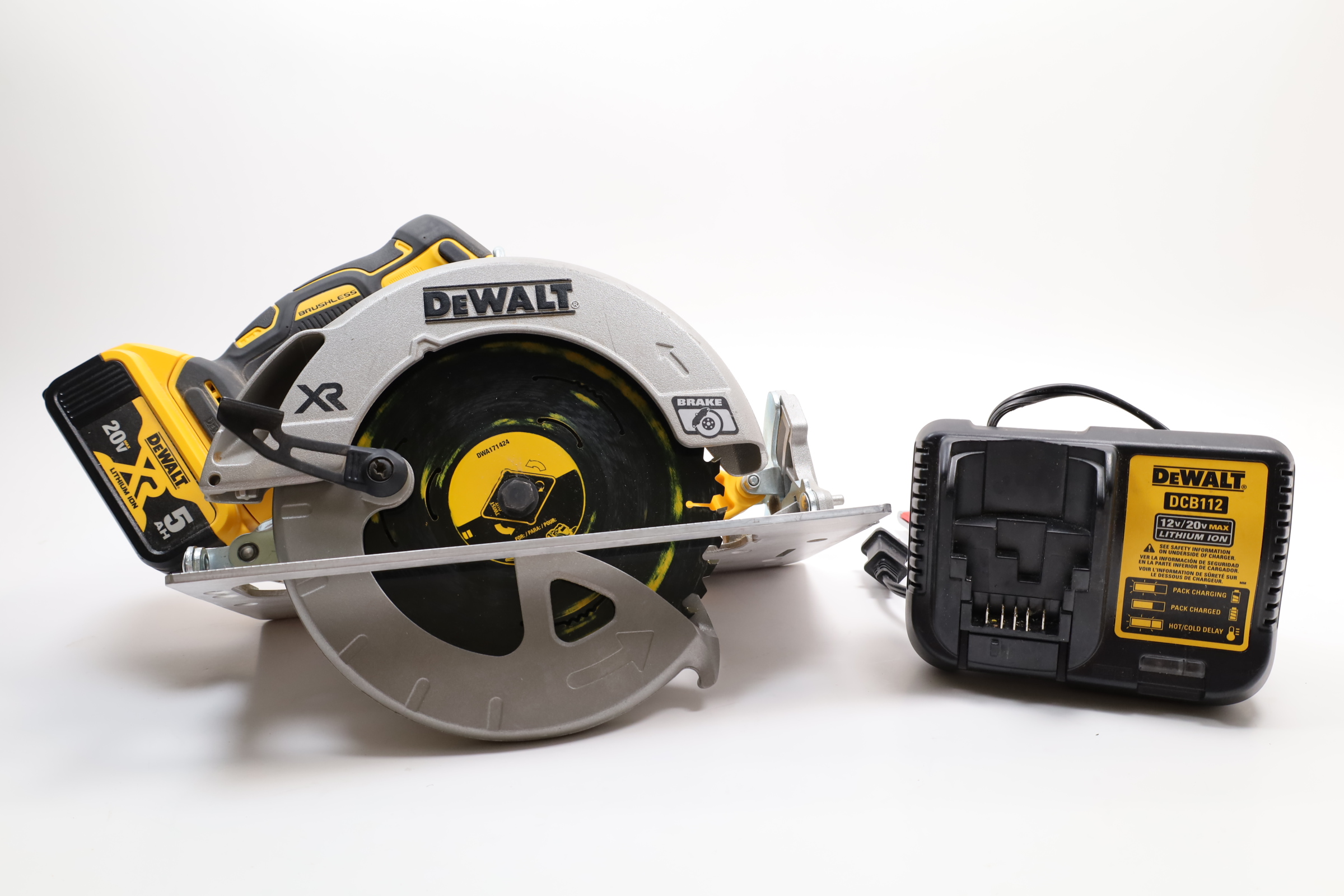 DeWalt DCS570 20V MAX XR Brushless 7-1/4" Cordless Circular Saw
