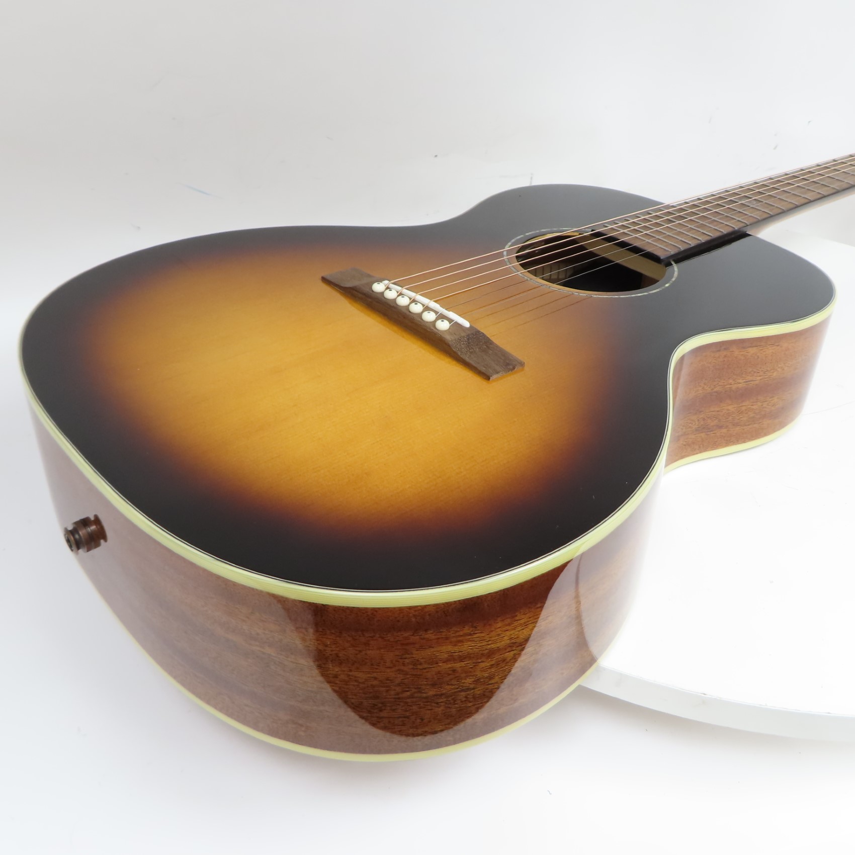 Alvarez Delta00E/TSB 6-String Acoustic-Electric Guitar - Tobacco Sunburst