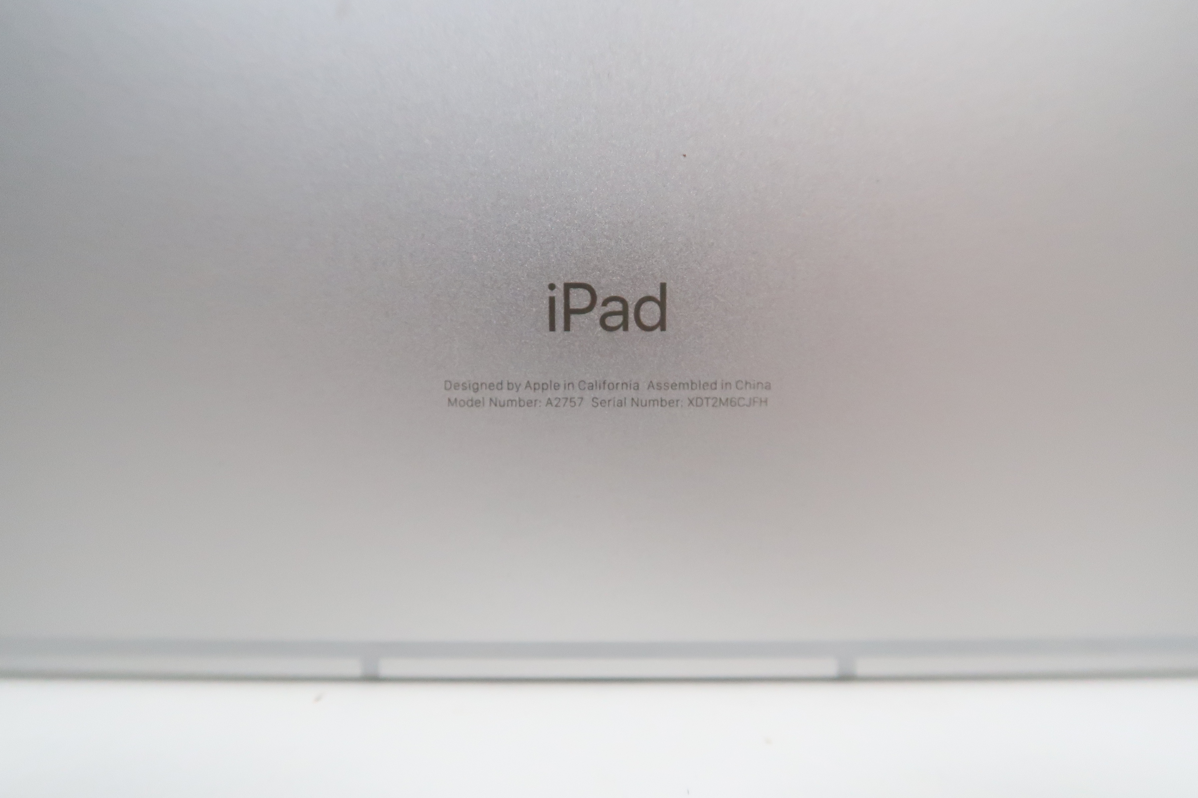 Apple MQ6J3LL/A 10.9" iPad 10th Gen - 64GB - Wi-Fi + 5G (Unlocked) - 0601