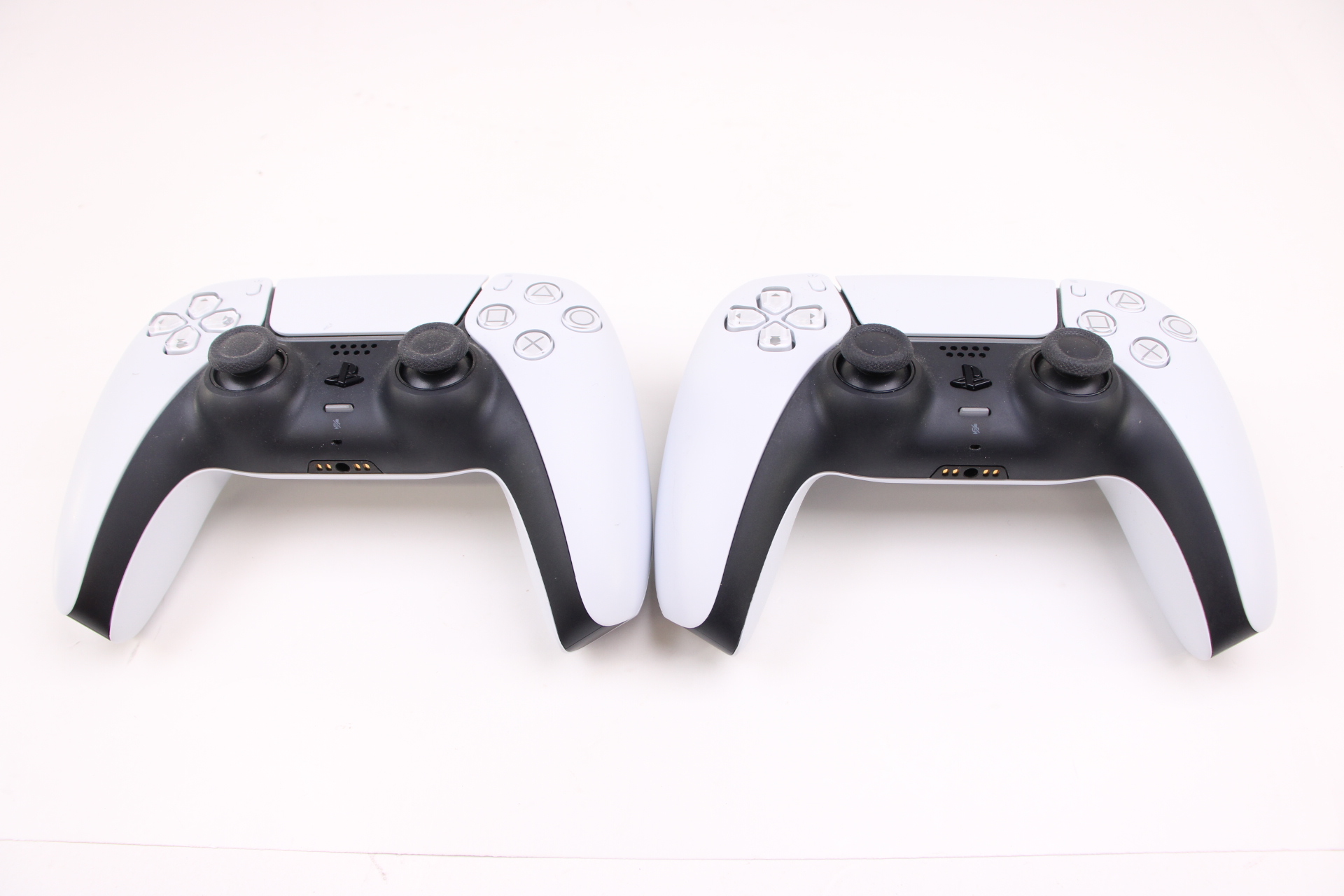 Sony DualSense CFI-ZCT1W Adaptive Trigger Wireless PS5 Controller Set